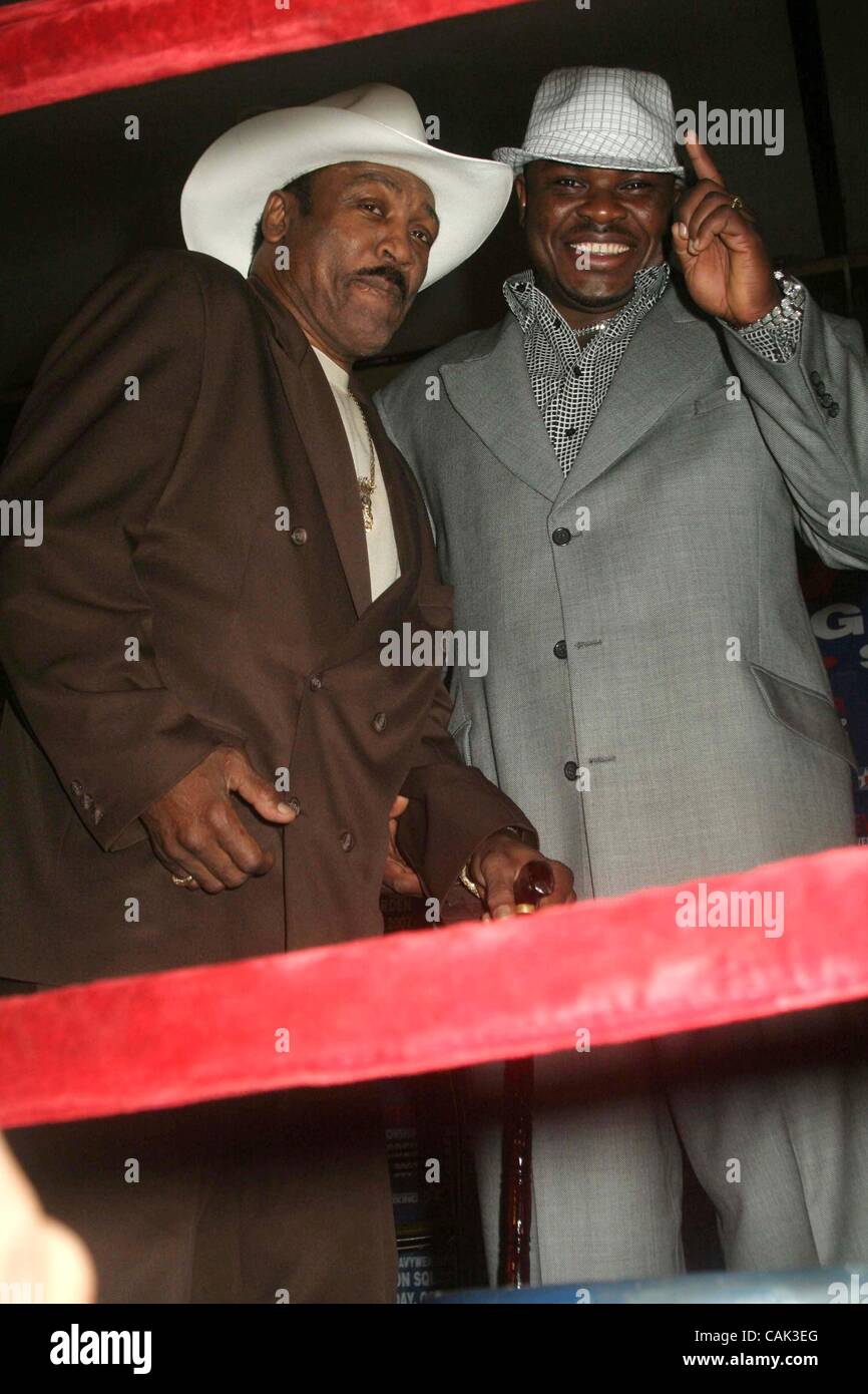 Samuel peter boxing hi-res stock photography and images - Alamy