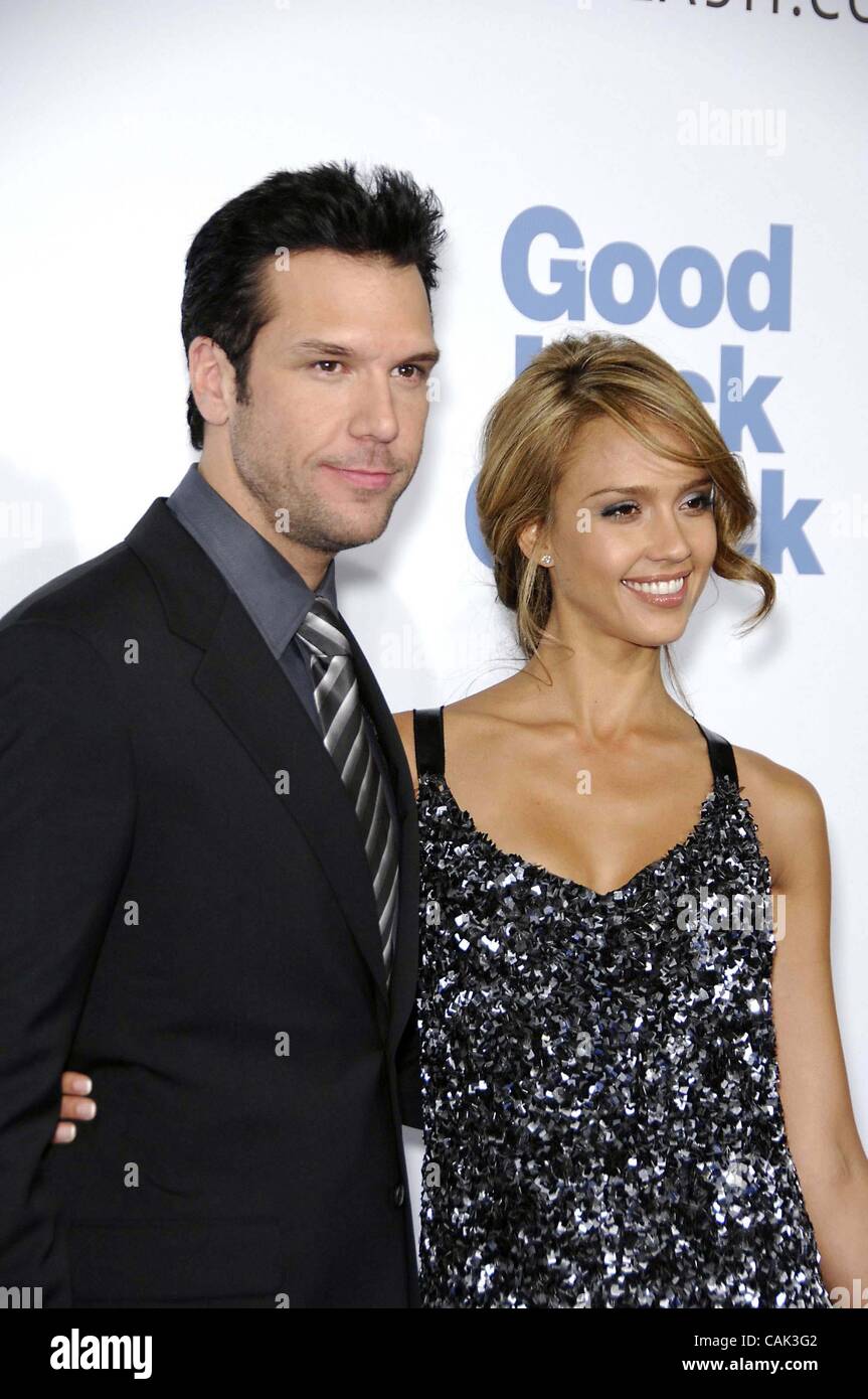 Jessica alba dane cook hi-res stock photography and images - Alamy