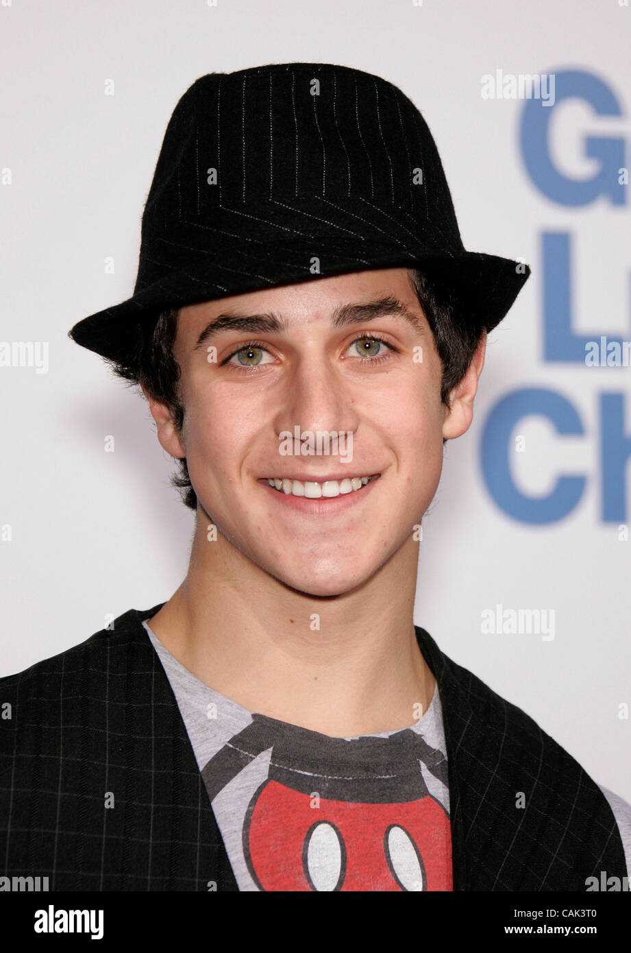 David henrie hi-res stock photography and images - Alamy