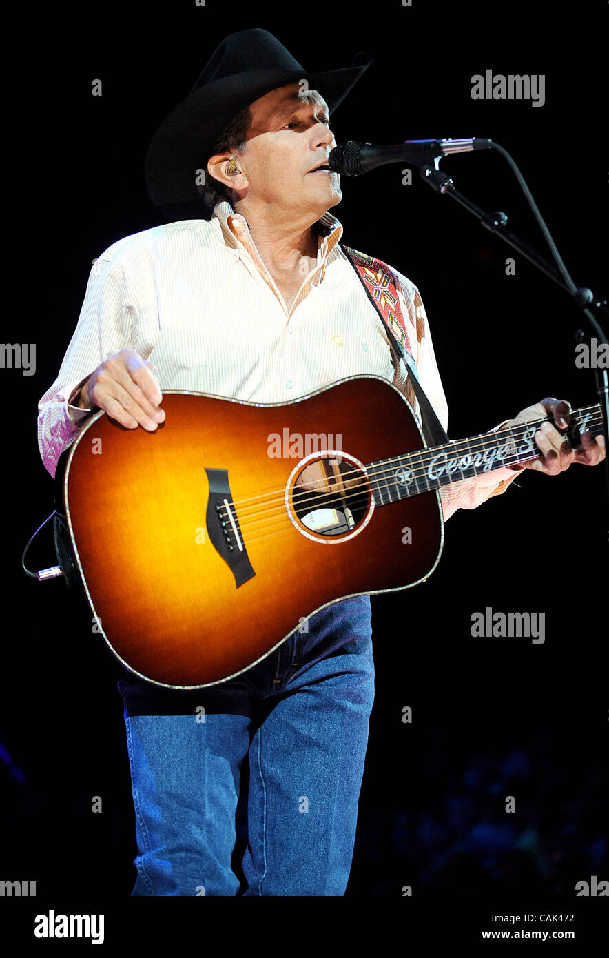 Jason moore george strait hi-res stock photography and images - Alamy