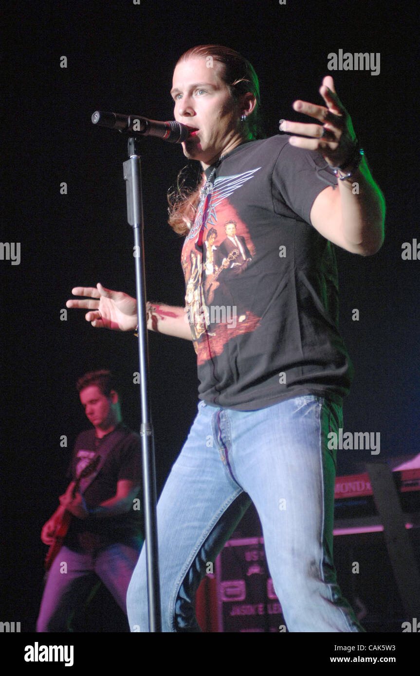Jason michael carroll hi-res stock photography and images - Alamy