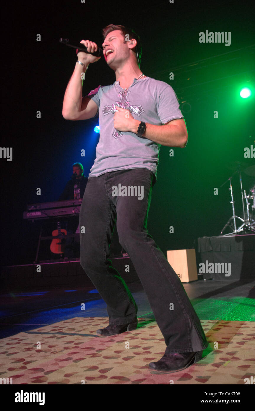 Sep 20, 2007 Fayetteville, NC; USA, Singer BRAD MATES of the band ...