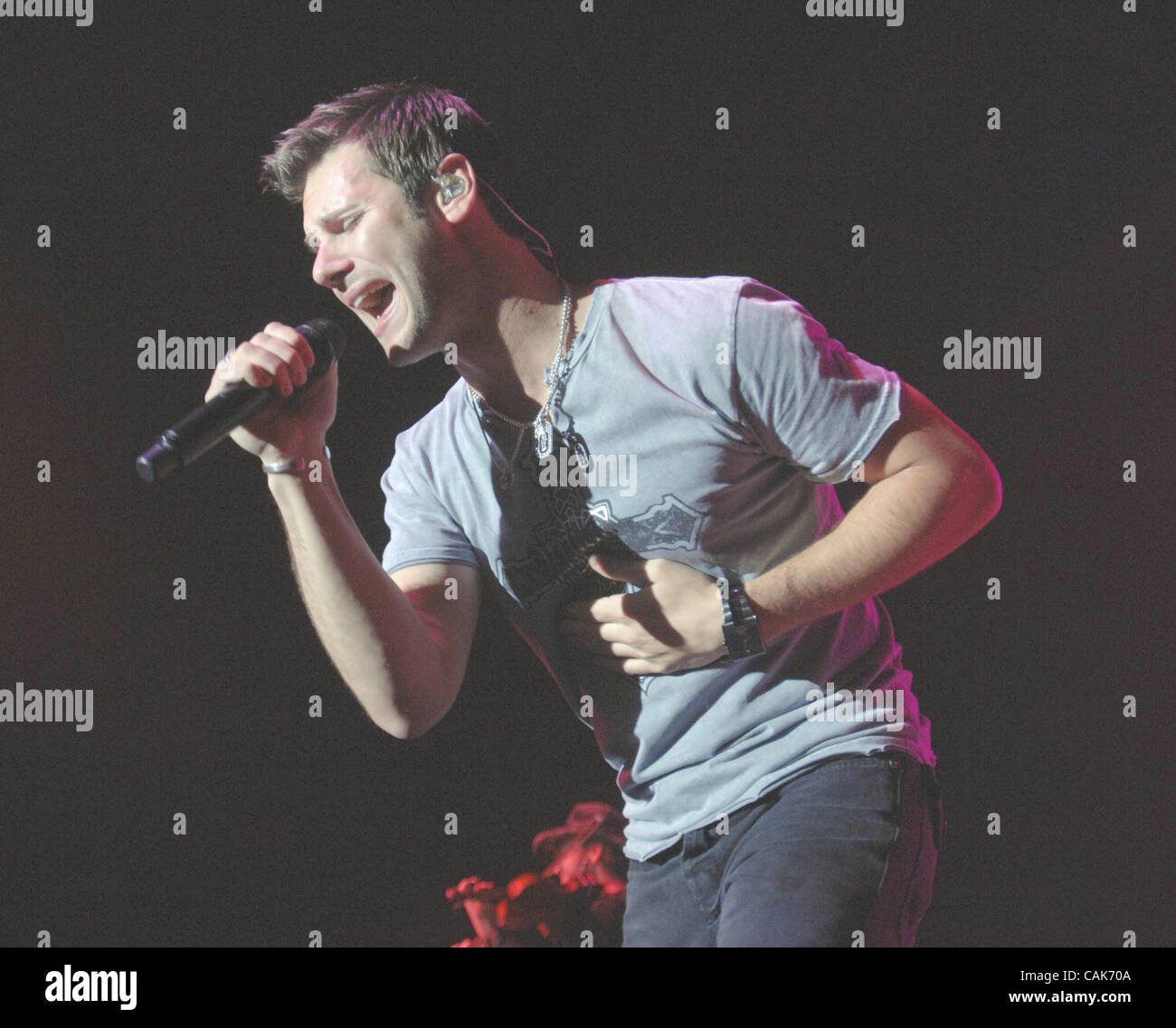 Sep 20, 2007 Fayetteville, NC; USA, Singer BRAD MATES of the band ...
