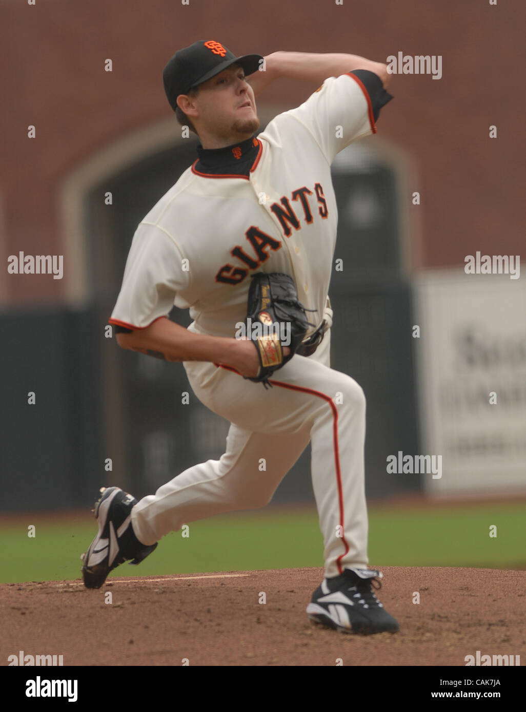 Giants' starting pitcher Travis Blackley throws against the Reds during ...