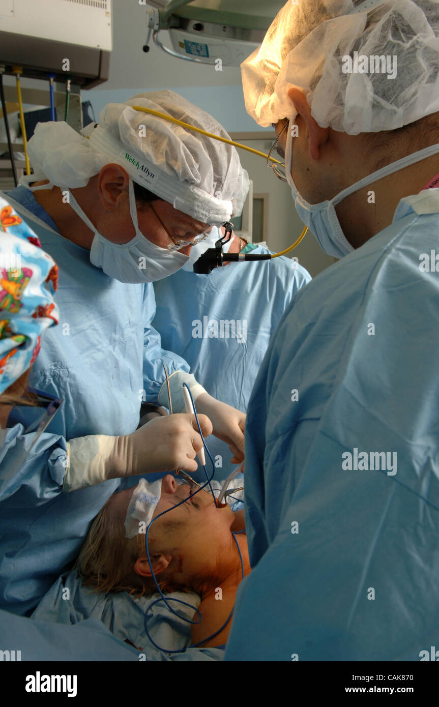 Robin maxwell hi-res stock photography and images - Alamy