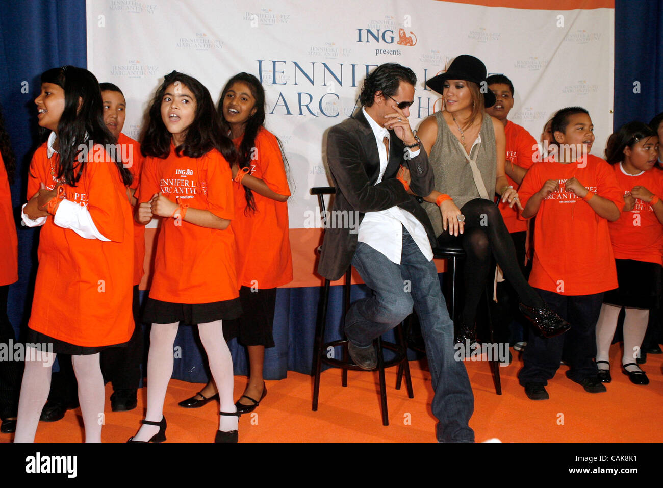 Sep 25, 2007 - Bronx, New York, USA - Students from the PS36 choir ...