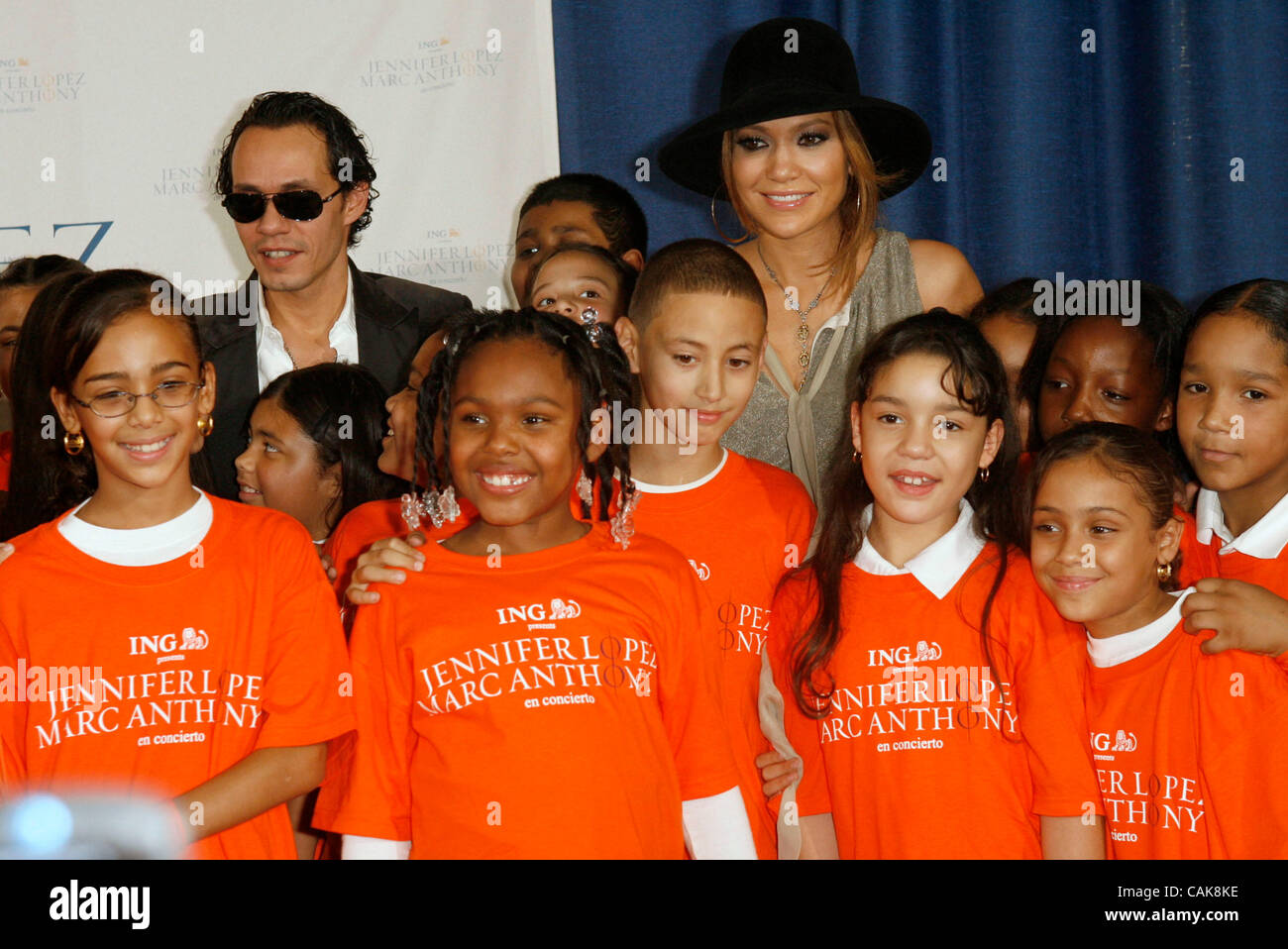 Sep 25, 2007 - Bronx, New York, USA - Singers JENNIFER LOPEZ and MARC ...
