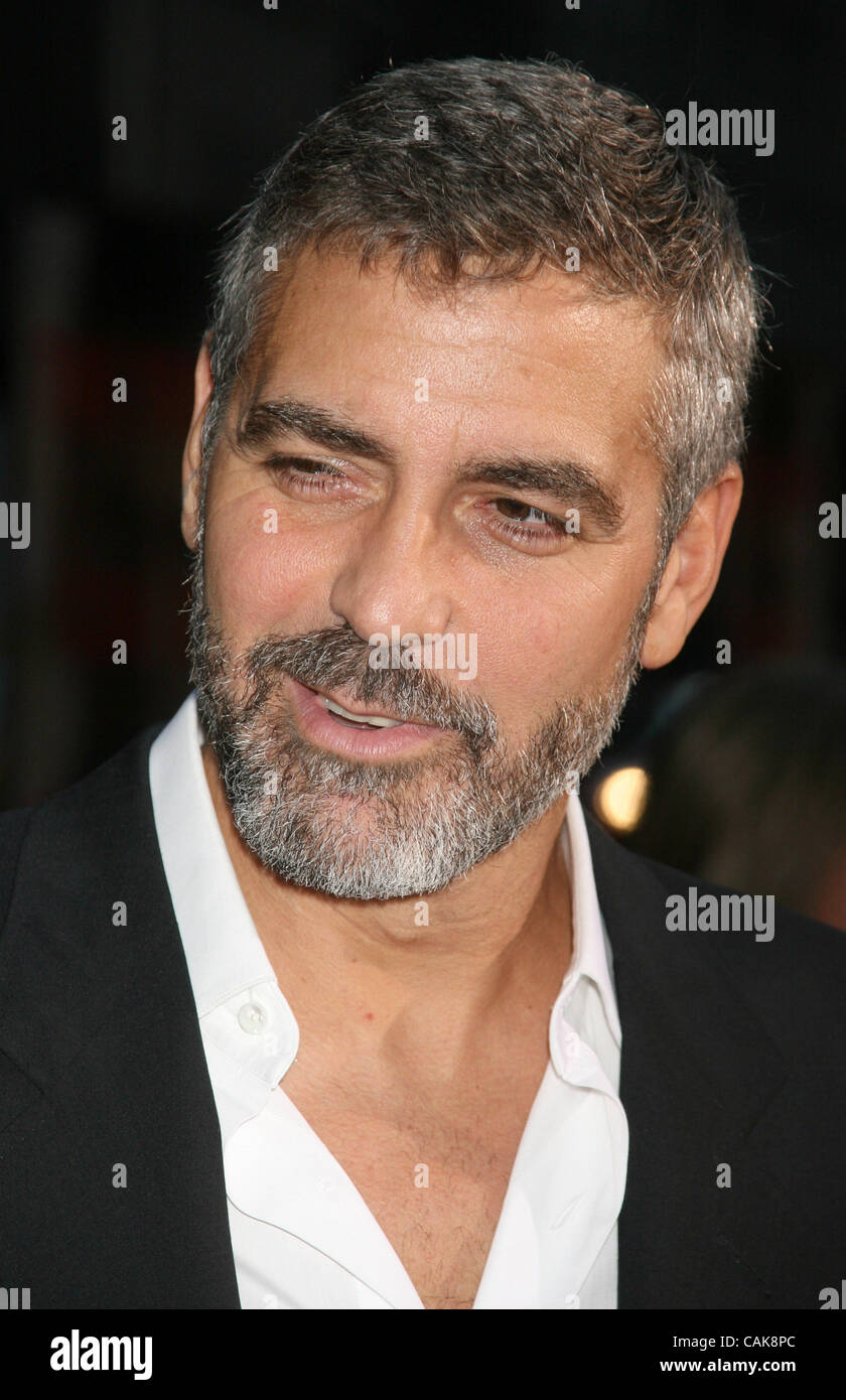 Michael clayton premiere hi-res stock photography and images - Alamy