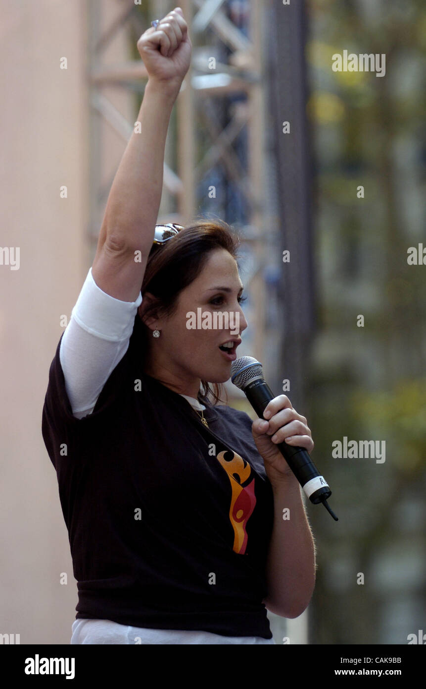 Ricki Lake emcees a program in Bryant Park to launch Deliver Now for ...
