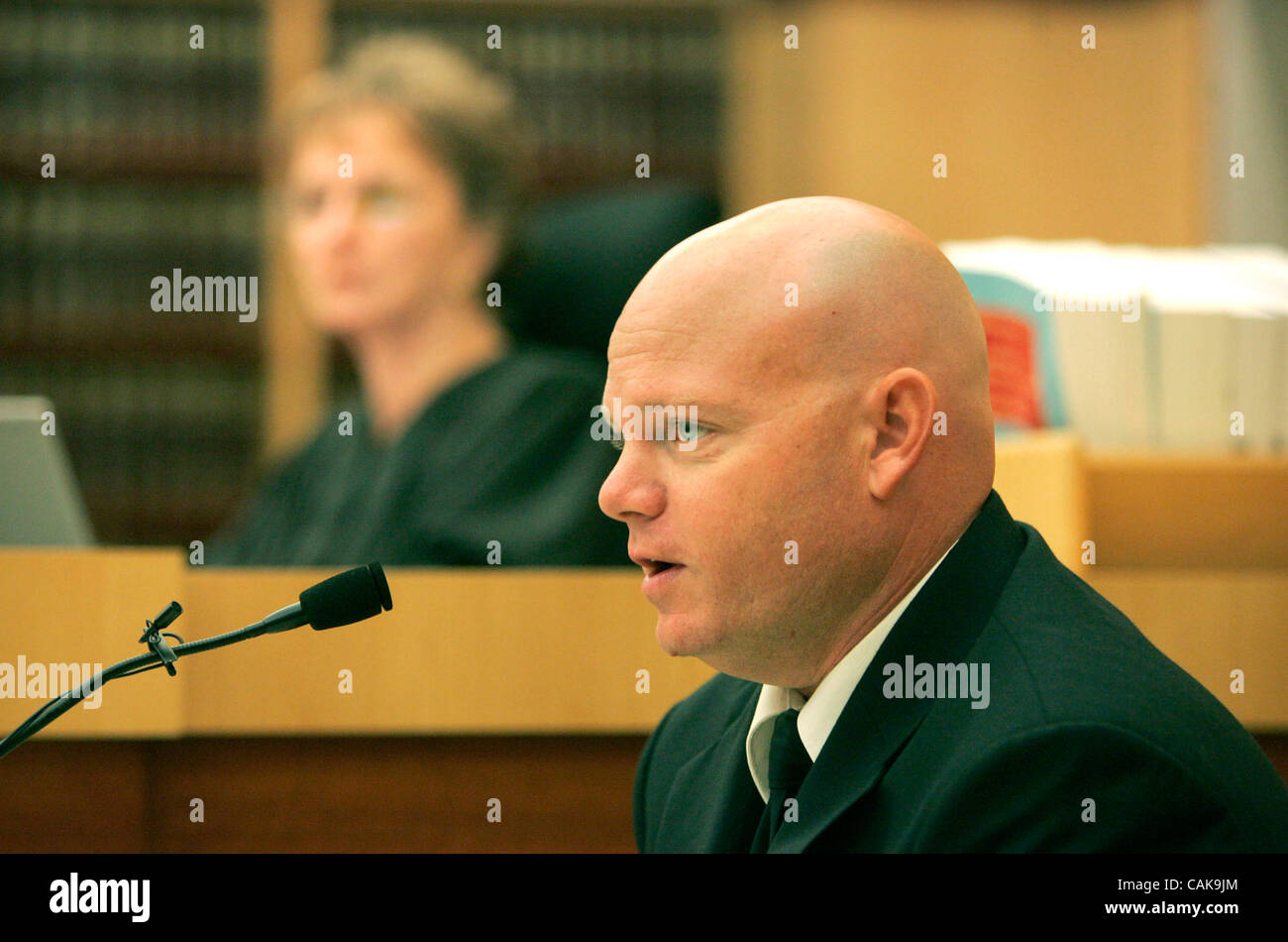 September 26, 2007, Vista, California, USA S.D. County Sheriffs Deputy ...