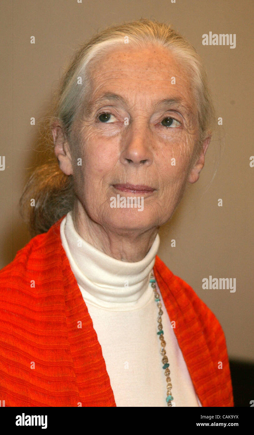 Sep 26, 2007 - New York, NY, USA - DR. JANE GOODALL at the 2007 Clinton ...