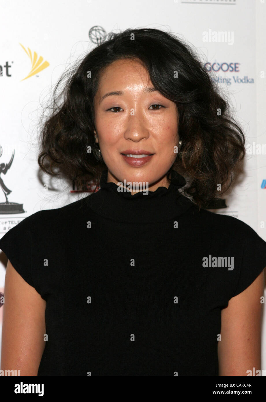 Sep 14, 2007 - Hollywood, CA, USA - Actress SANDRA OH arrives at the ...