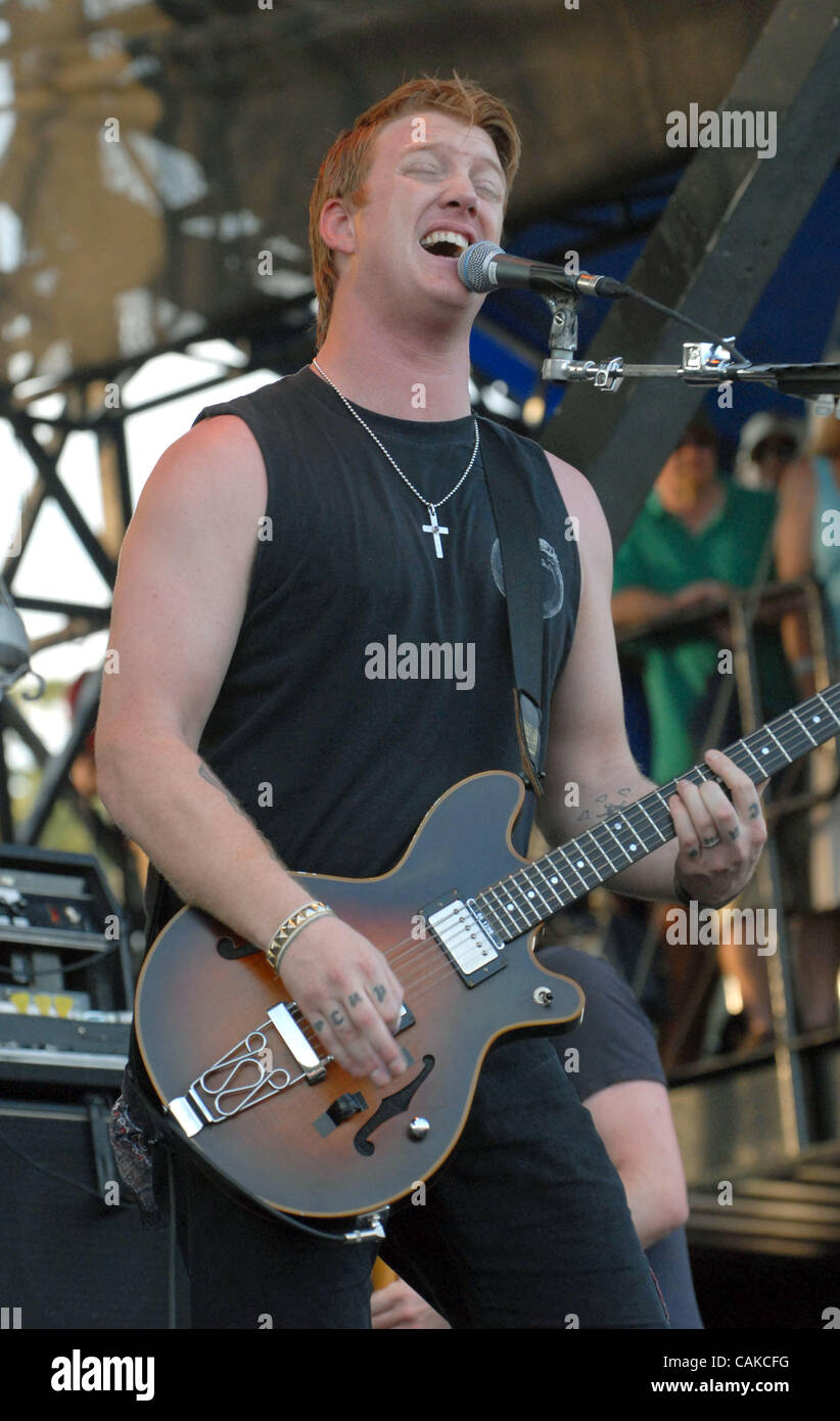 Sep. 14, 2007 Austin, TX; USA, Singer JOSH HOMME of the band Queens of ...