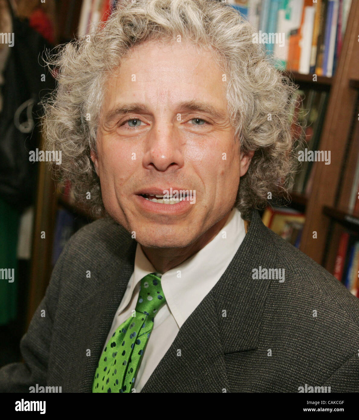 Psychologist steven pinker hi-res stock photography and images - Alamy