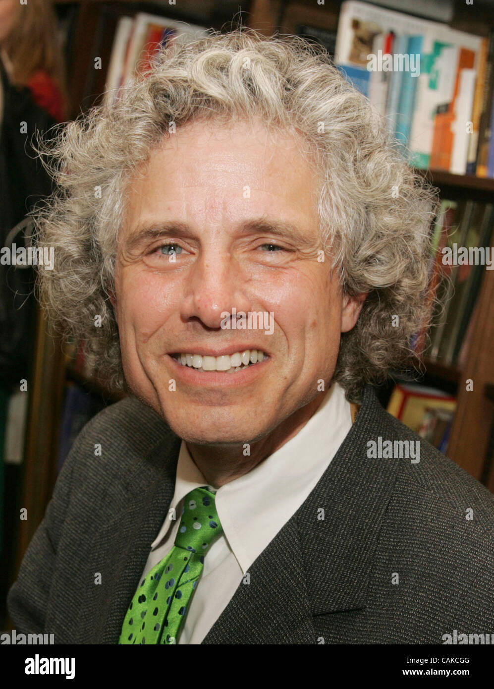 Psychologist steven pinker hi-res stock photography and images - Alamy