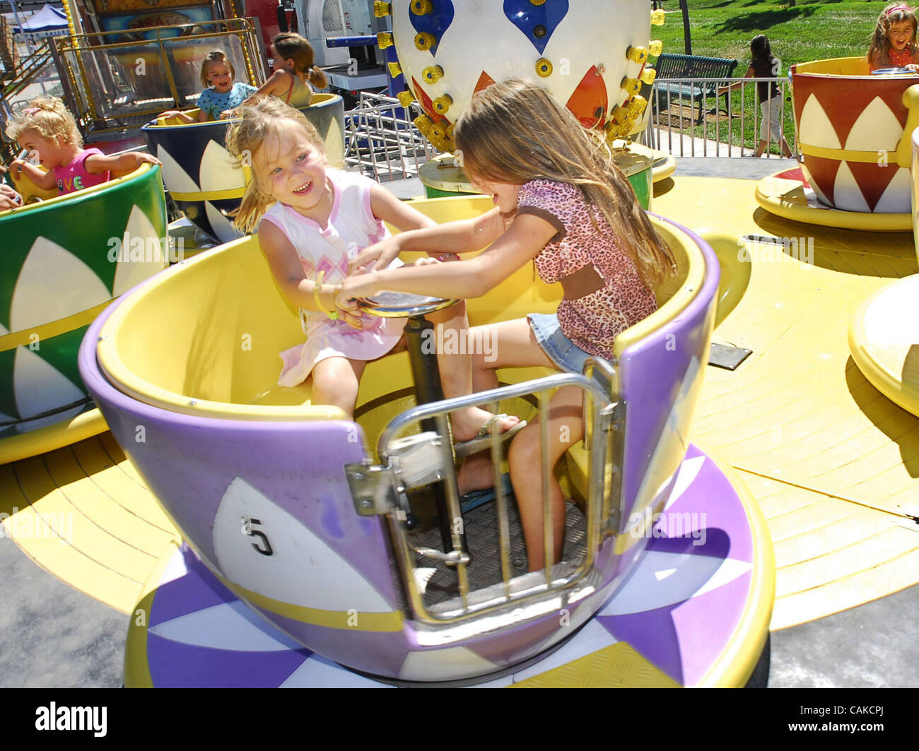 Sisters Kaitlyn Jordan 7, (left) and Kelly Jordan 7, (right) of Dublin ...