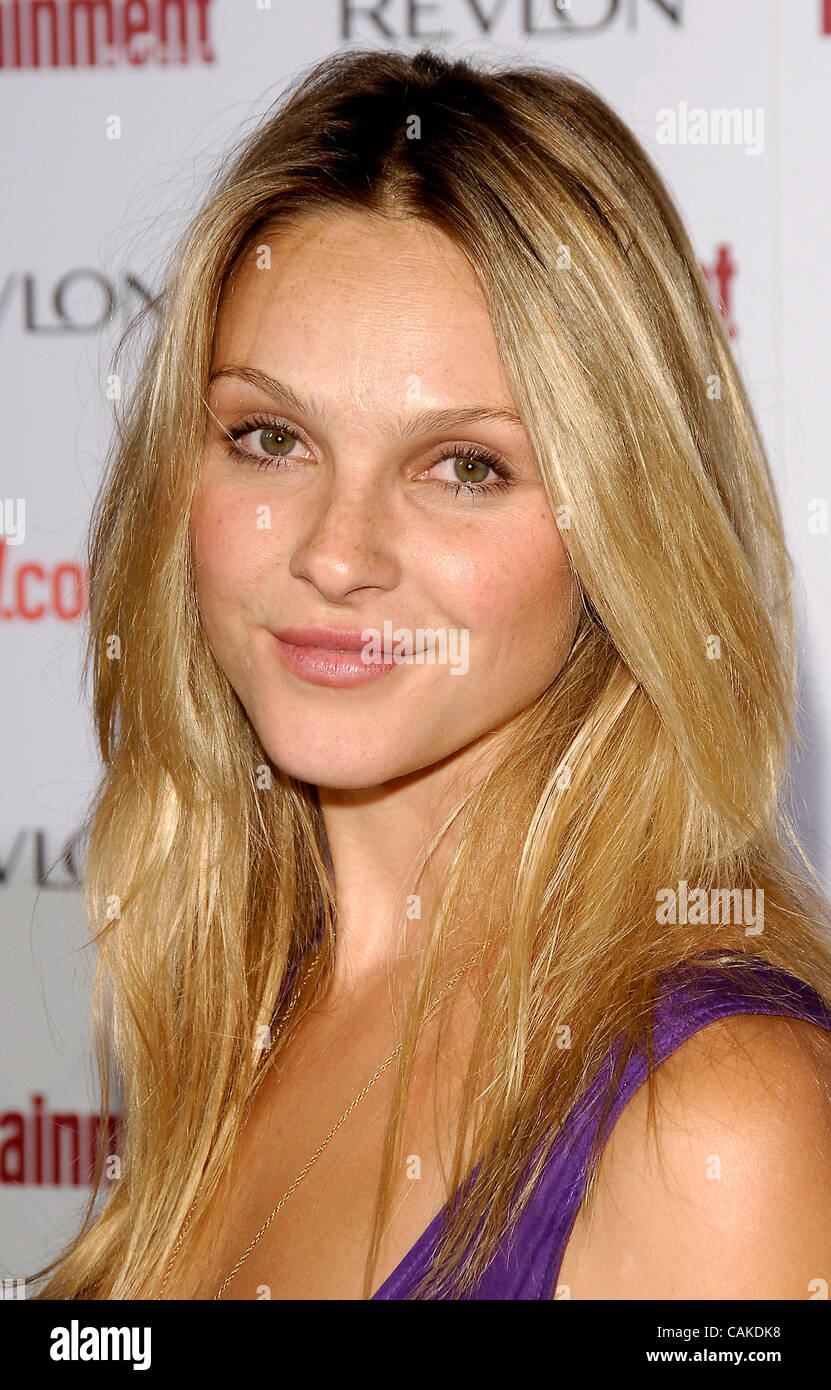 September 15, 2007; Hollywood, CA, USA; Actress BEAU GARRETT at ...