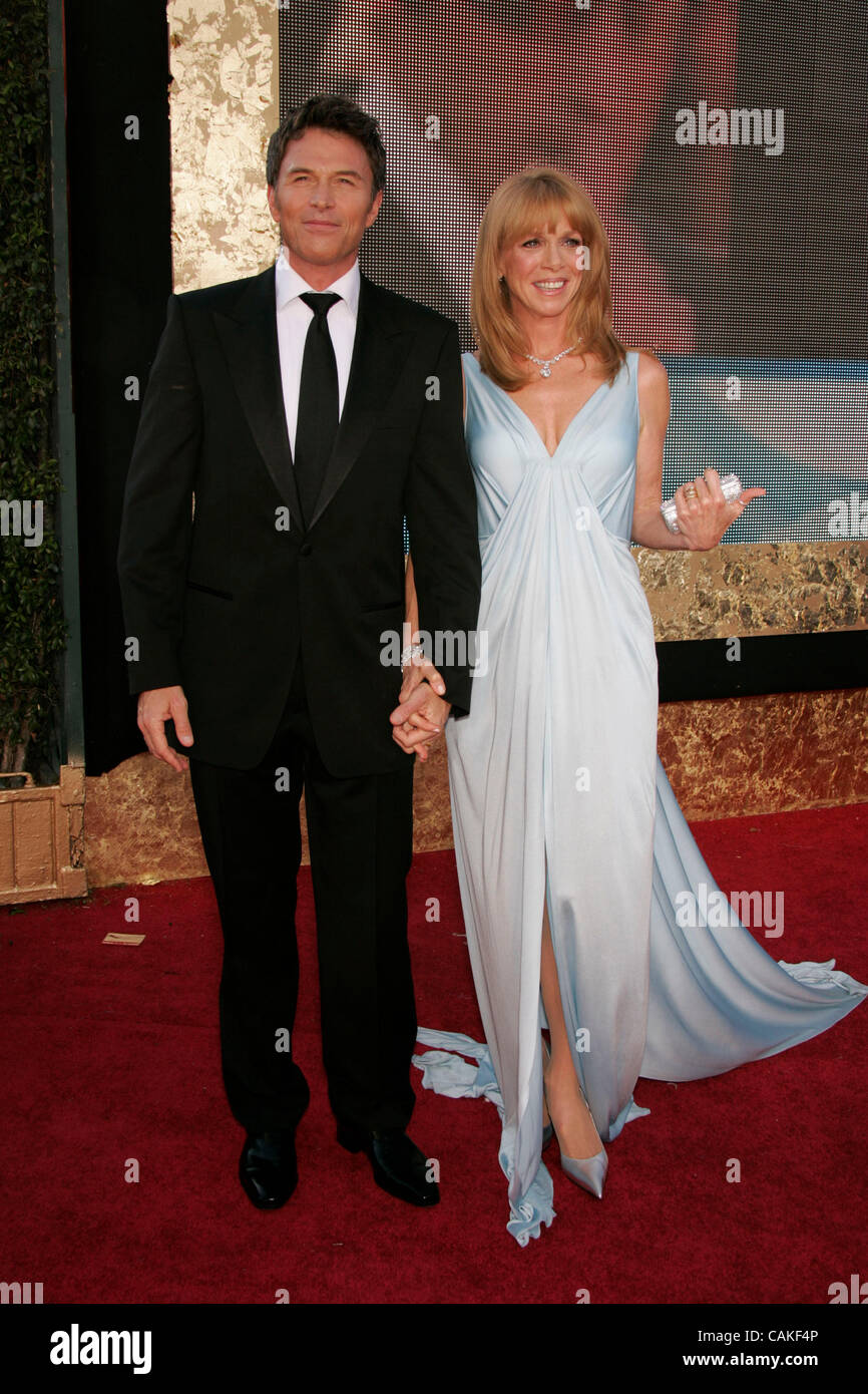 Tim daly and wife hi-res stock photography and images - Alamy