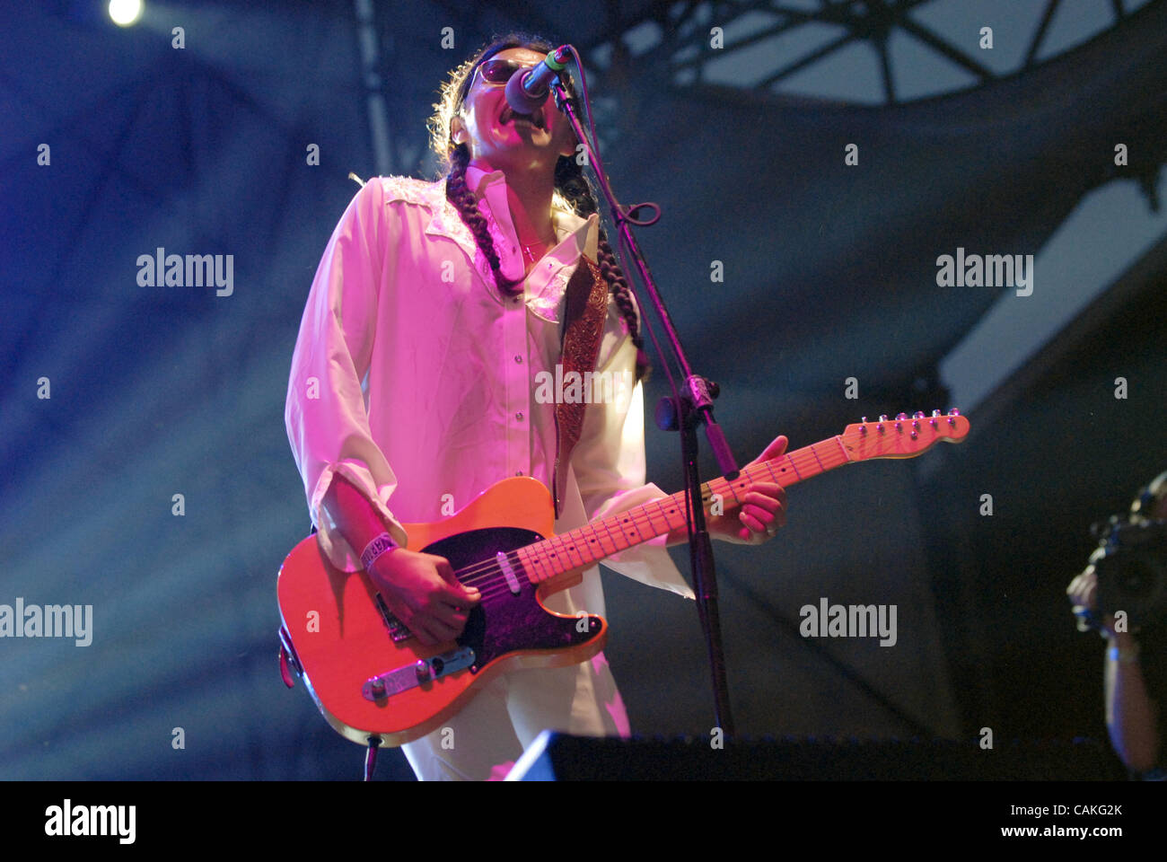 Sep. 16, 2007 Austin, TX; USA, Singer AARON BEHRENS of the band ...