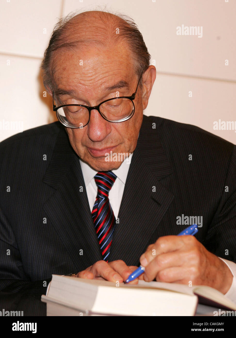 Federal Reserve Chairman Alan Greenspan Stock Photos & Federal Reserve ...