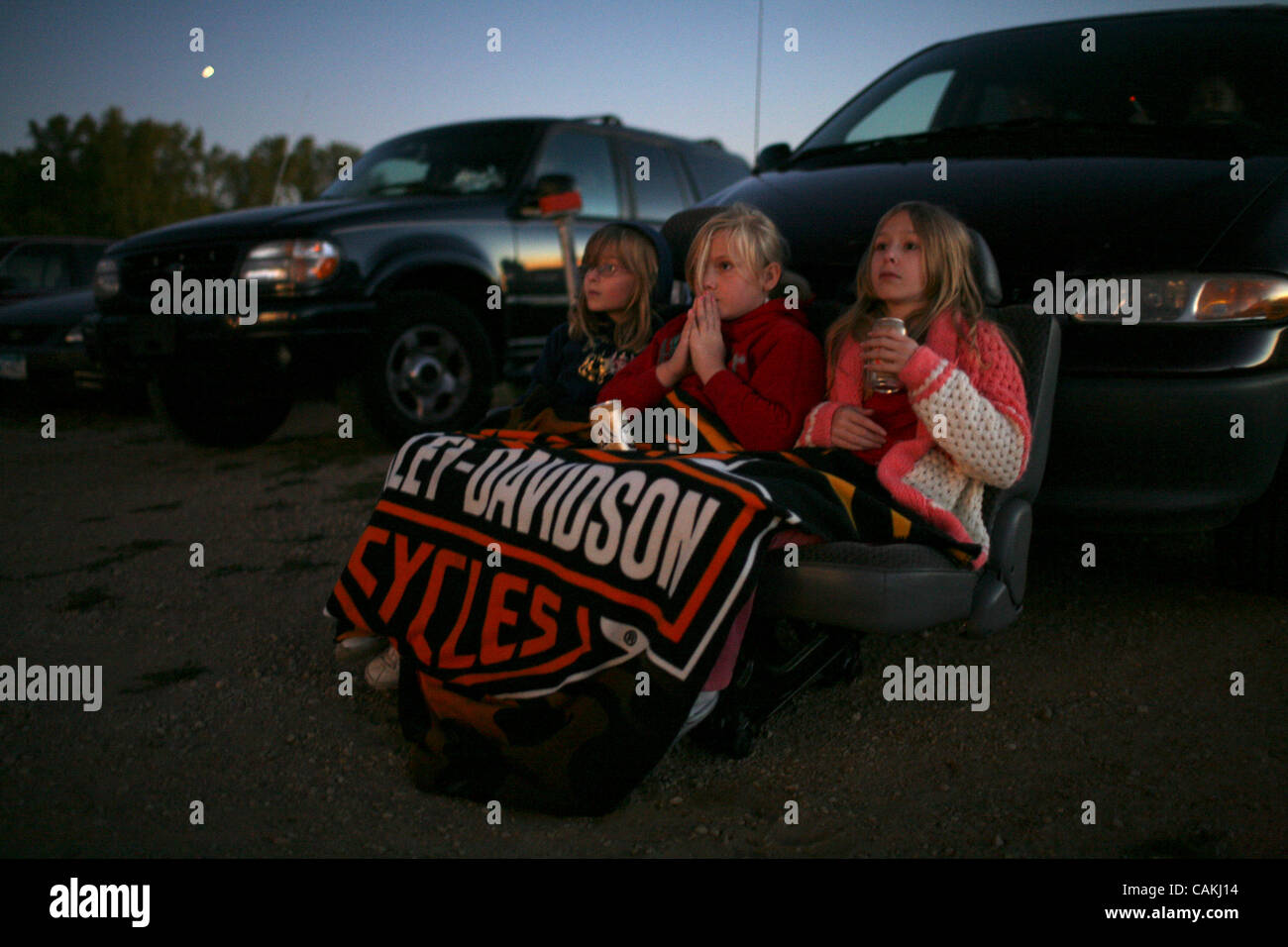 COTTAGE GROVE - 9/14/07 - Another of the few remaining drive-in ...