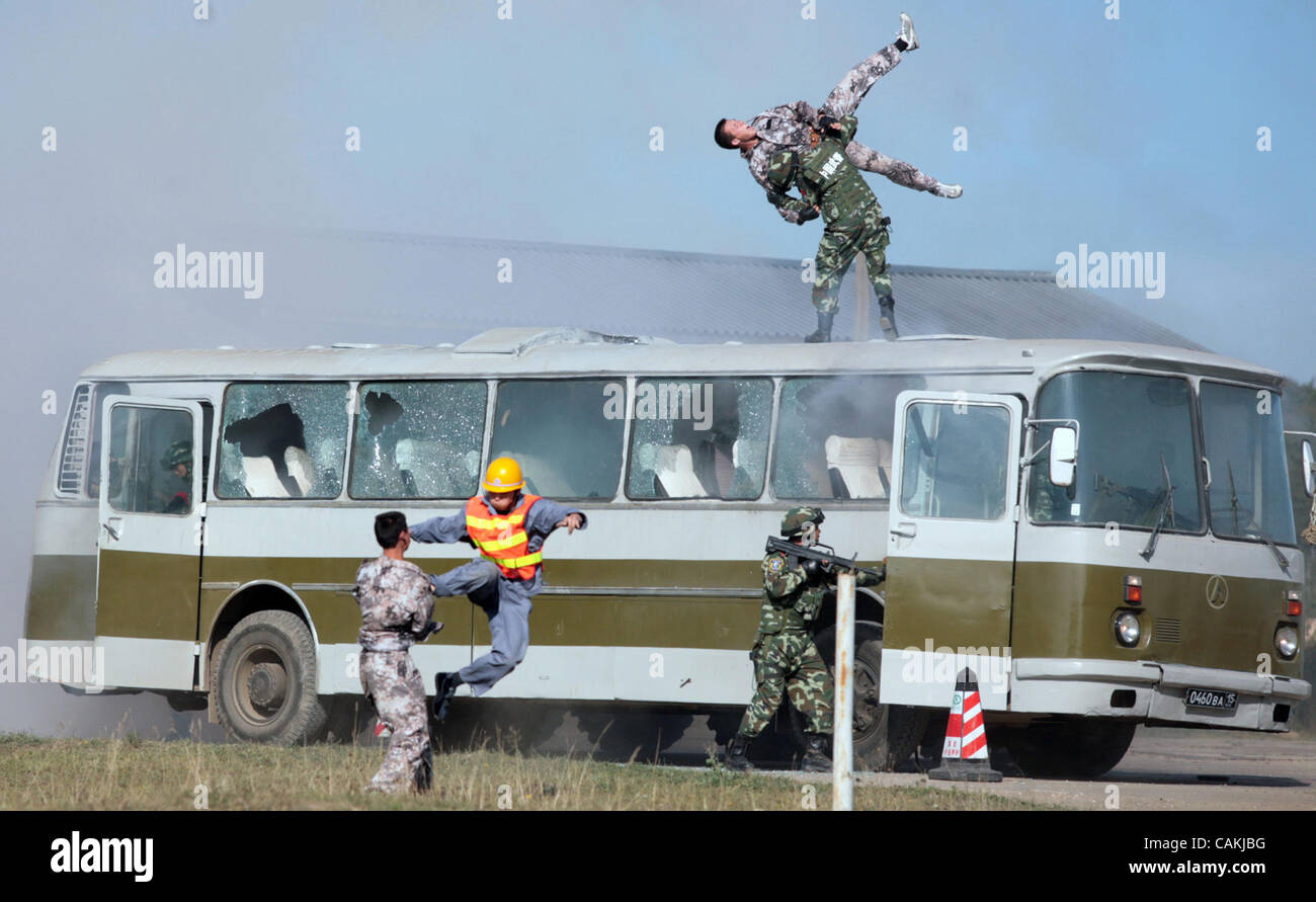 Russian chinese soldiers hi-res stock photography and images - Alamy