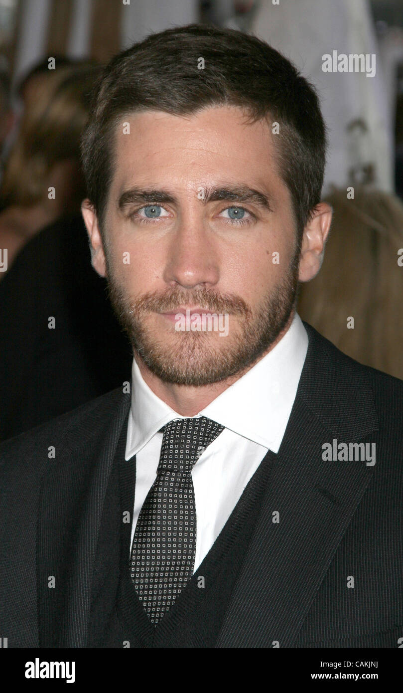 Sep 07, 2007 - Toronto, ON, Canada - JAKE GYLLENHAAL arrives at the ...