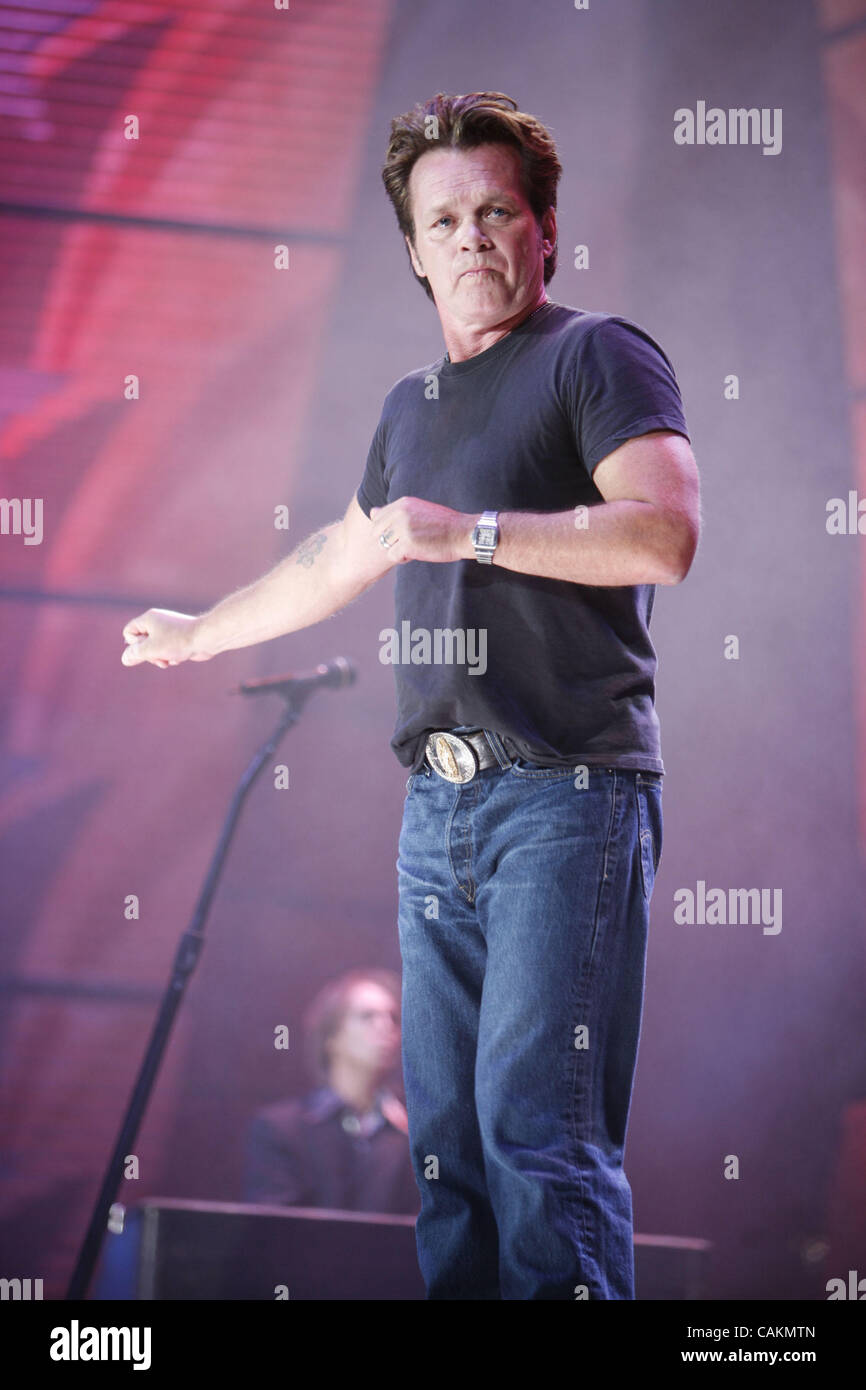 John cougar mellencamp hi-res stock photography and images - Alamy