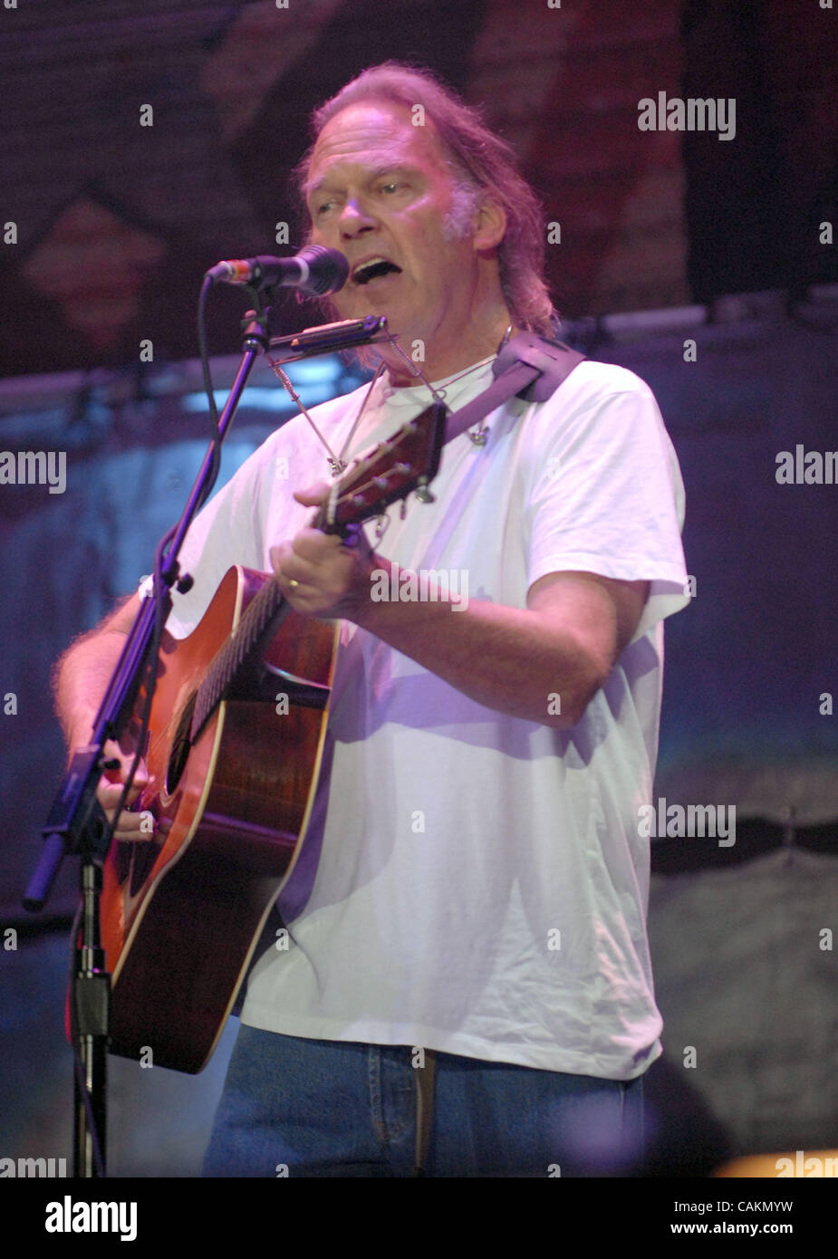 Sept. 9, 2007 - New York, NY, USA - Musician NEIL YOUNG performs live ...