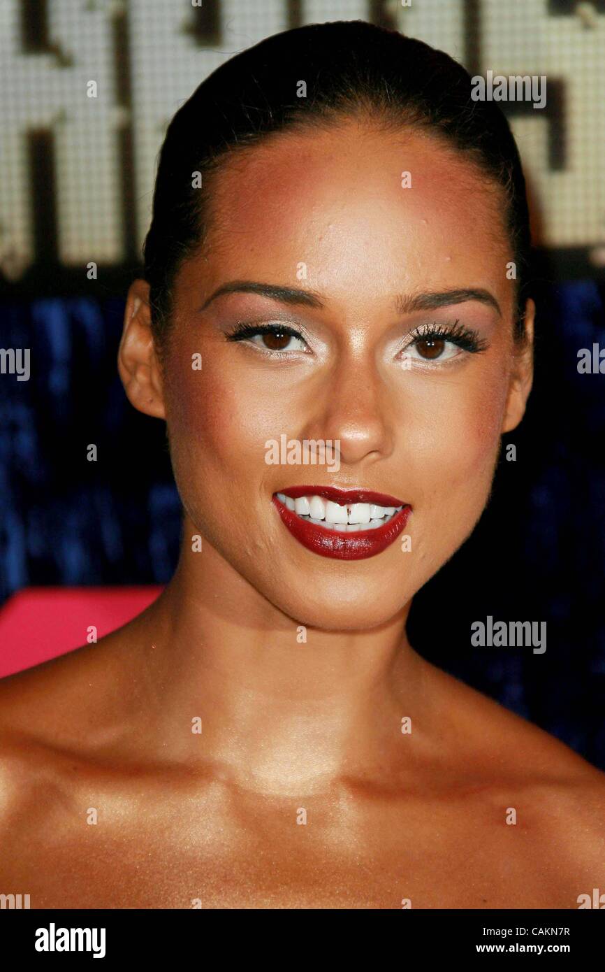 Alicia keys 2007 hi-res stock photography and images - Alamy