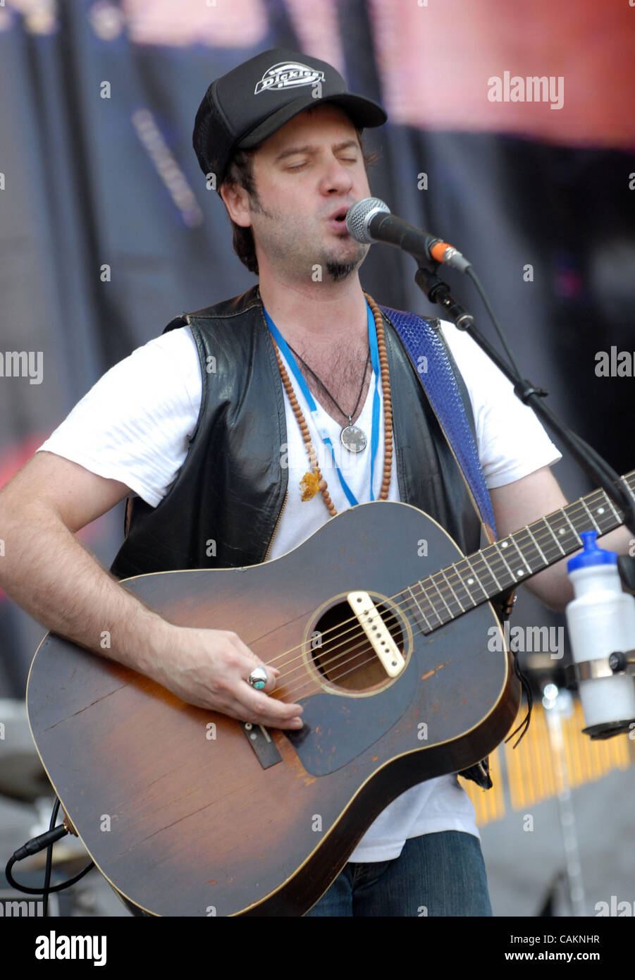 Sep. 9, 2007 New York, NY; USA, Musician JESSE LENAT performs live at ...