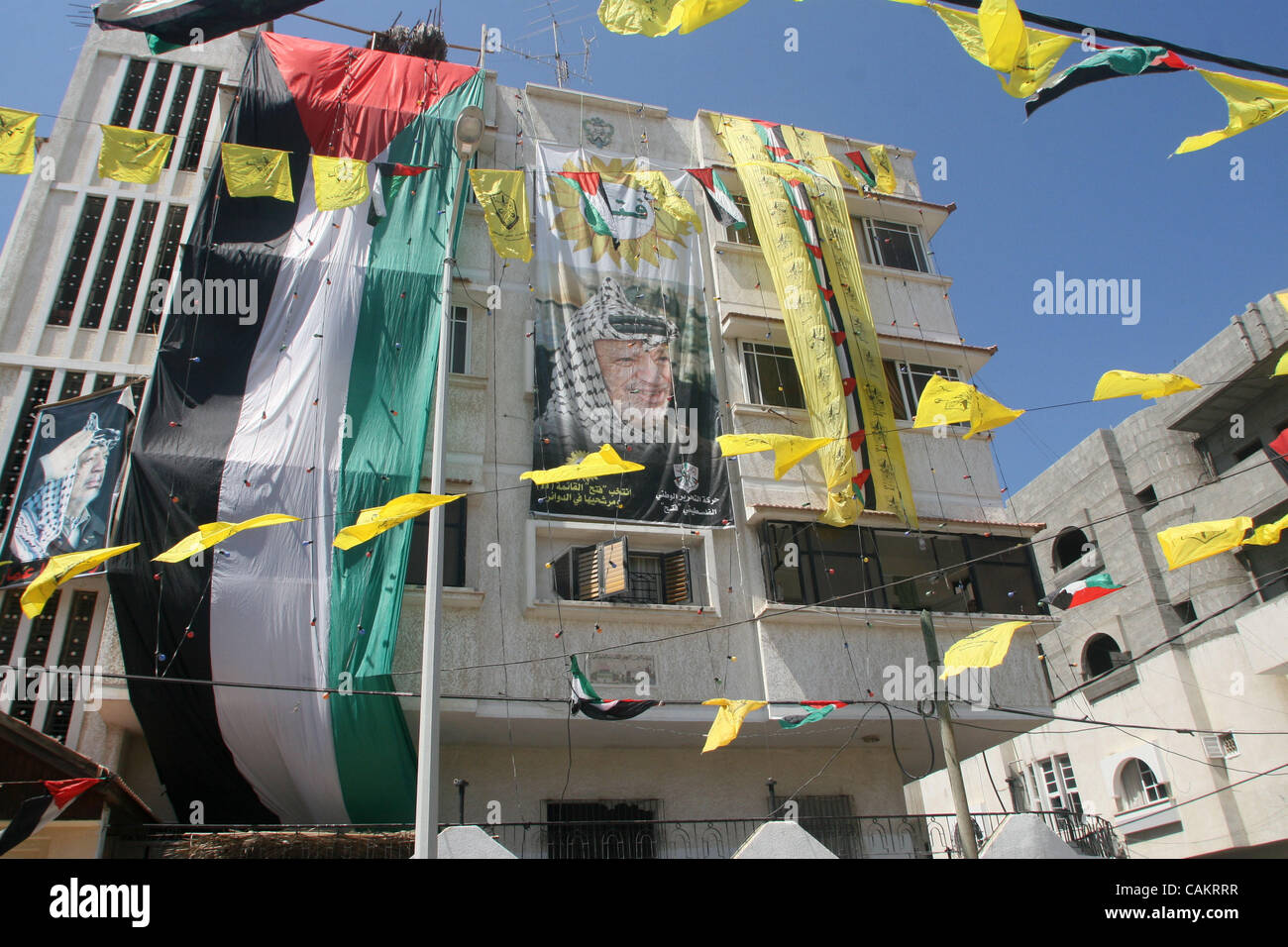 Sep 10, 2007 - Gaza City, Gaza Strip - Palestinian supporters of Fatah ...