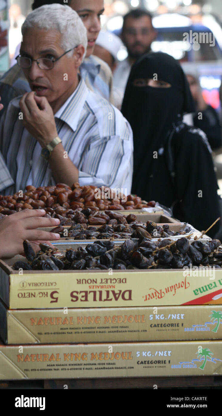 Ramadan begin hi-res stock photography and images - Alamy