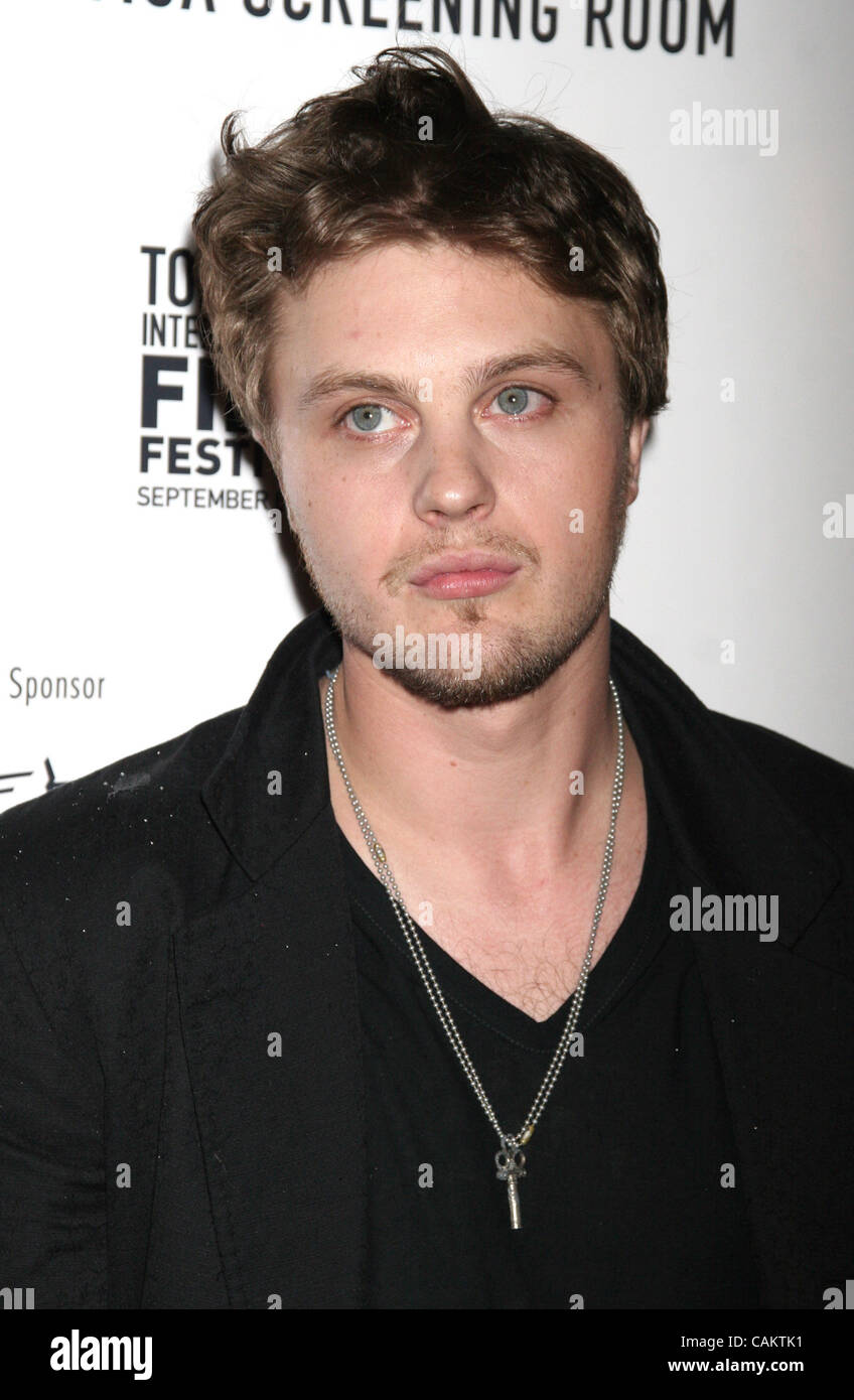 Sep 11, 2007 - Toronto, ON, Canada - Actor MICHAEL PITT attends the ...