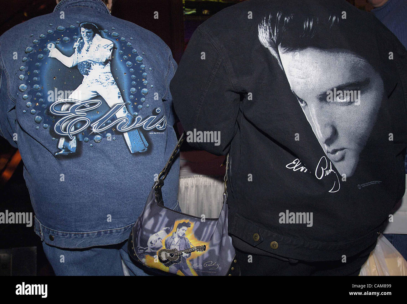 Jan. 11, 2004 - Las Vegas, USA - Rita Kavan and Janet Clark of Omaha ...