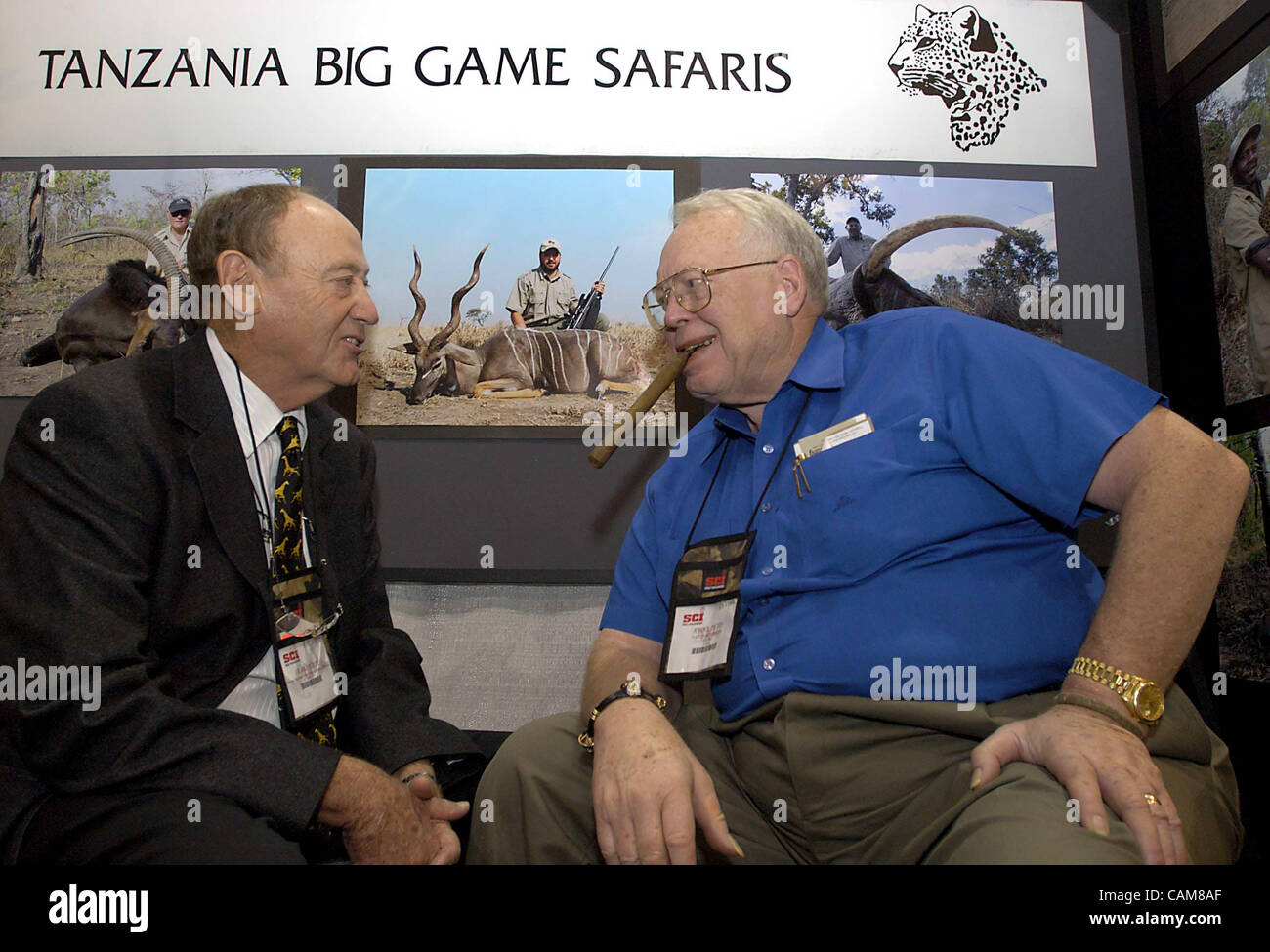 Jan. 22, 2004 - Reno, Nevada, USA - John Estes, right, books an ...