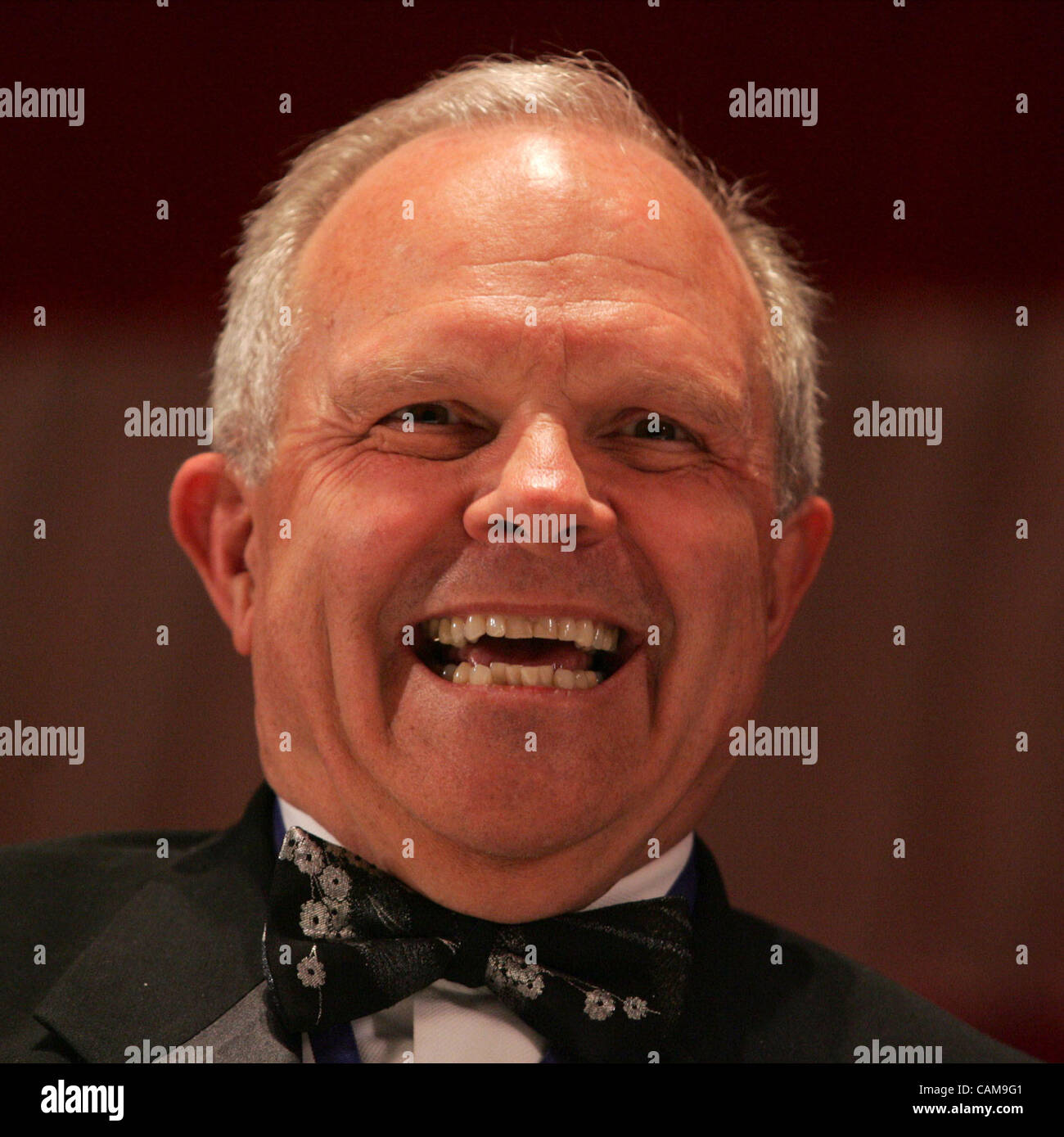 Sep 04, 2007 - New York, NY, USA - World aviation record-holder STEVE ...