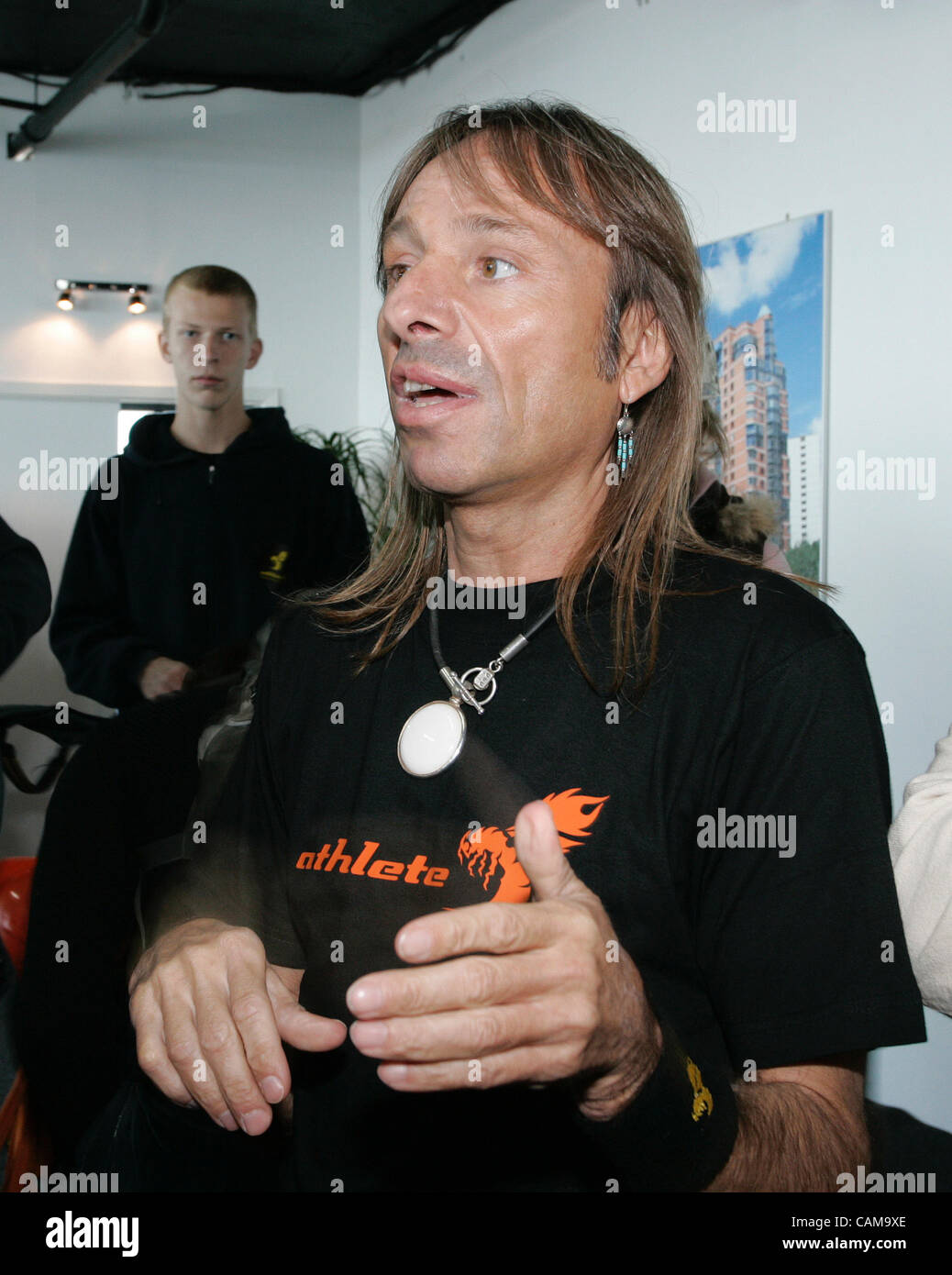 Alain robert spiderman hi-res stock photography and images - Alamy