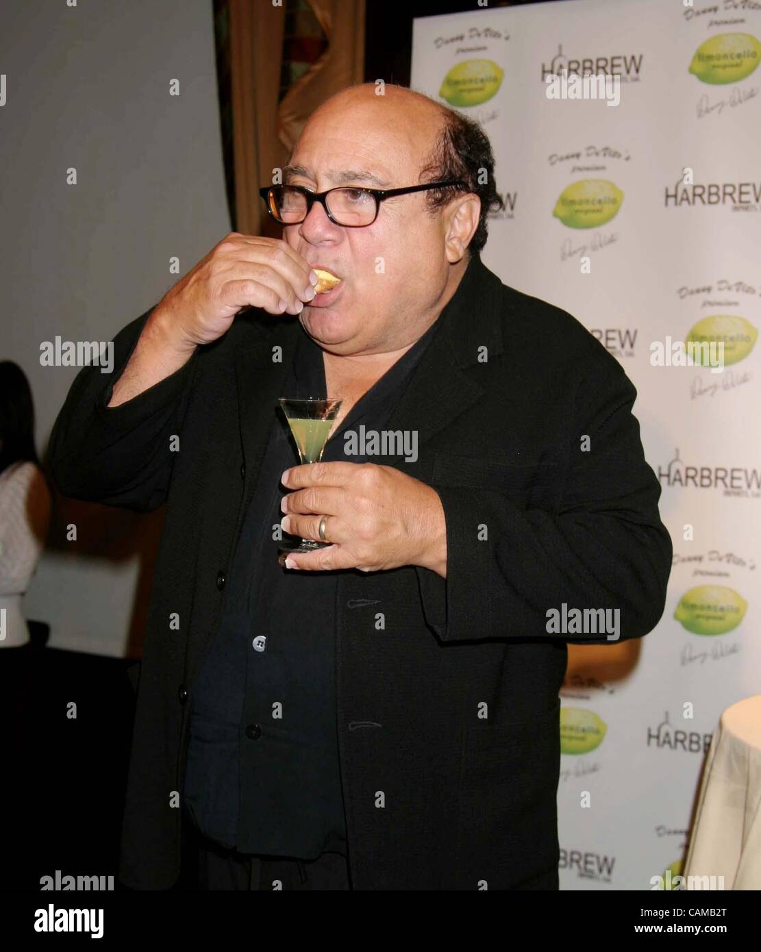Sept. 5, 2007 - New York, New York, U.S. - K54458JBU.DANNY DEVITO ...