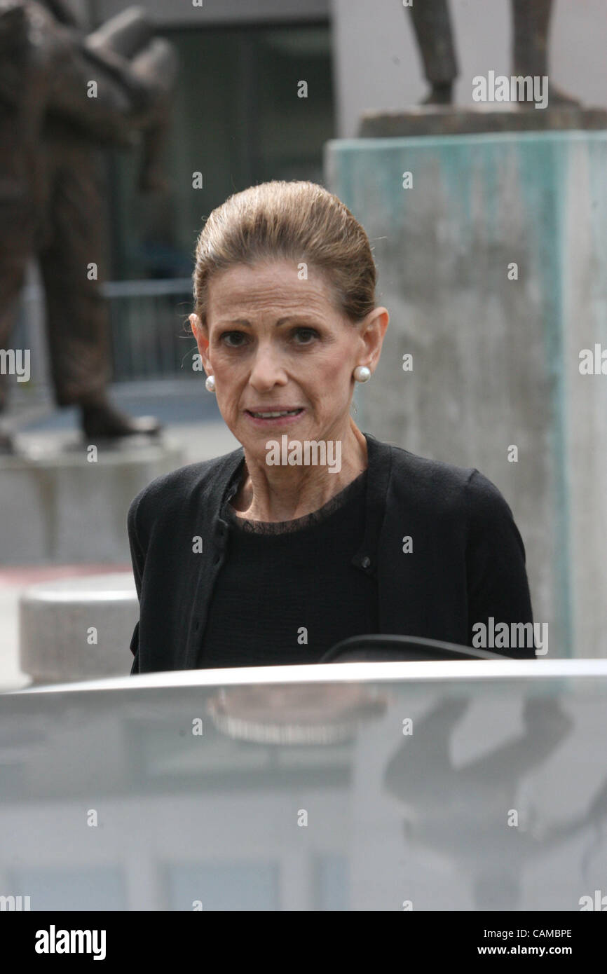 Brooke Astor's friend Annette De La Renta leaving White Plains Court ...