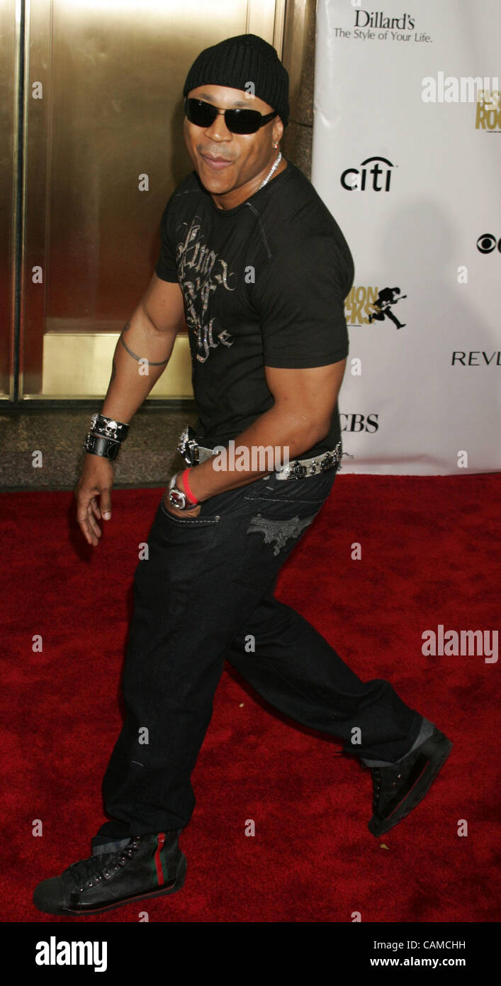 Sep 06, 2007 - New York, NY, USA - Hip hop artist LL COOL J at the ...