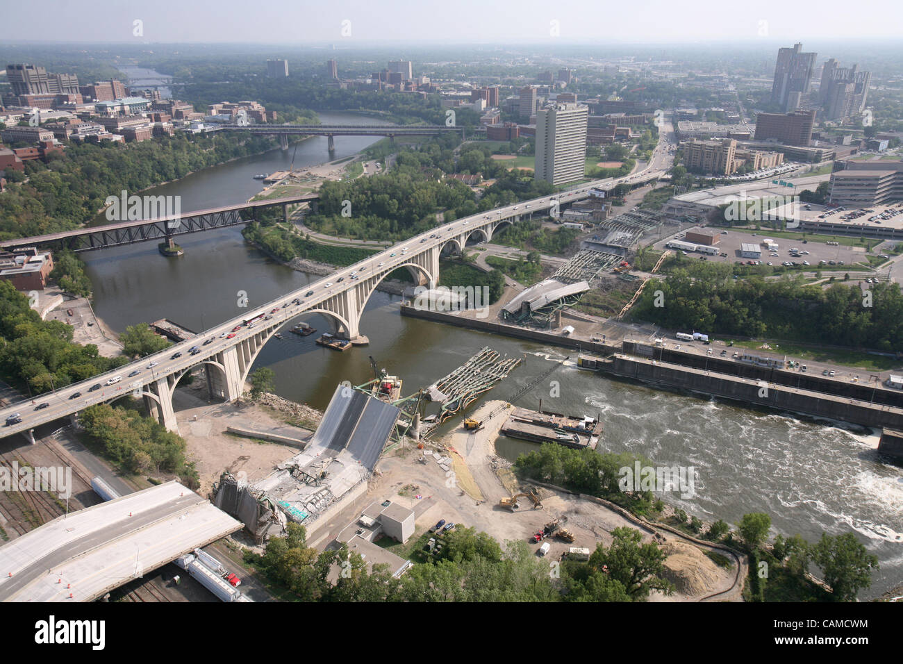View i 35w bridge collapse from hi-res stock photography and images - Alamy