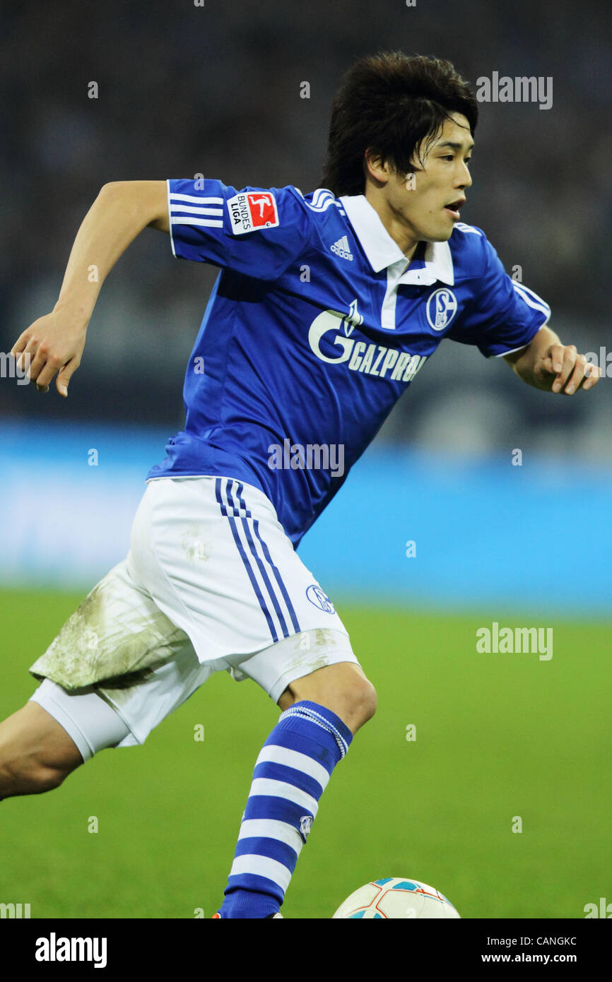 Atsuto Uchida (Schalke), MARCH 11, 2012 - Football / Soccer : Atsuto ...
