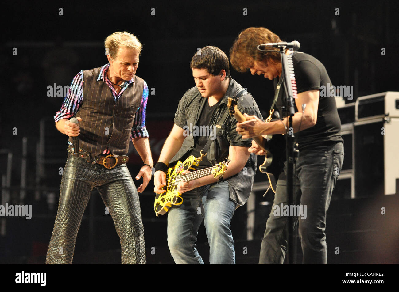 David lee roth van halen hi-res stock photography and images - Alamy