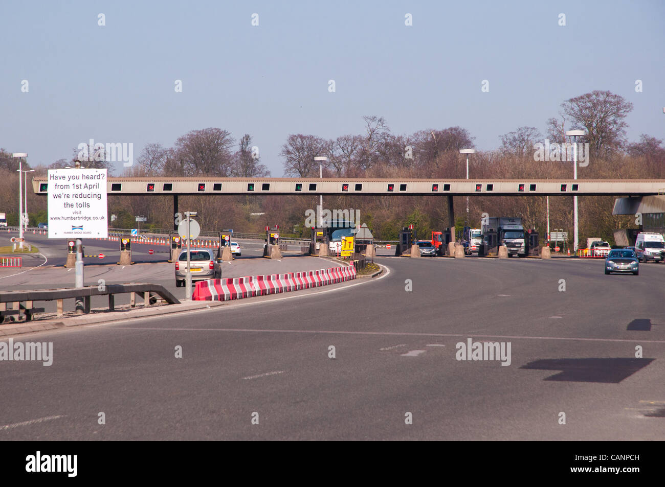 Humber Bridge toll reduction April 2012 Stock Photo - Alamy