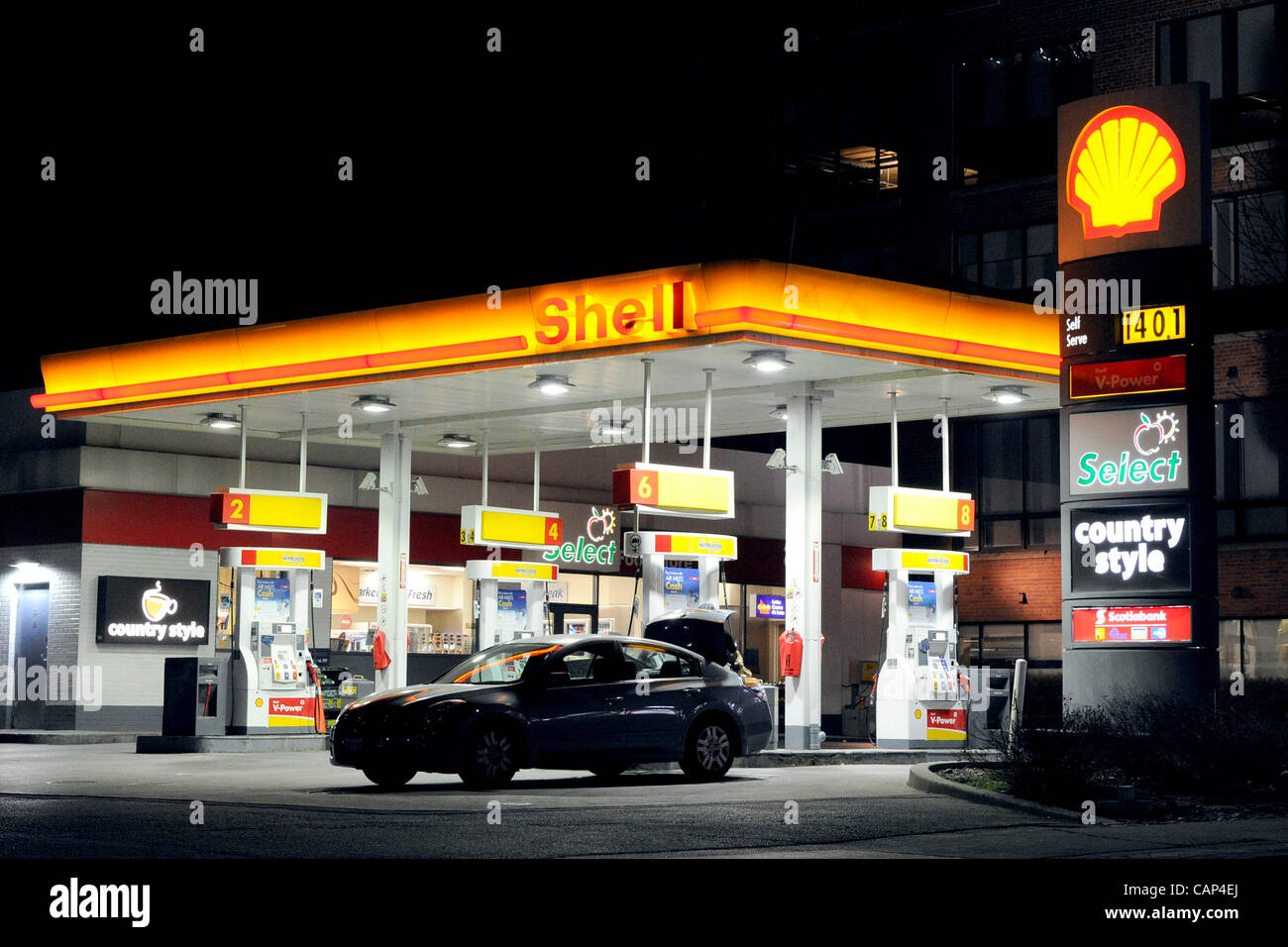 Shell gas station in canada hi-res stock photography and images - Alamy