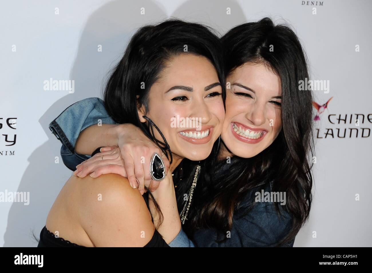 Cassie Steele Shenae Grimes In Attendance For Chinese Laundry Fashion