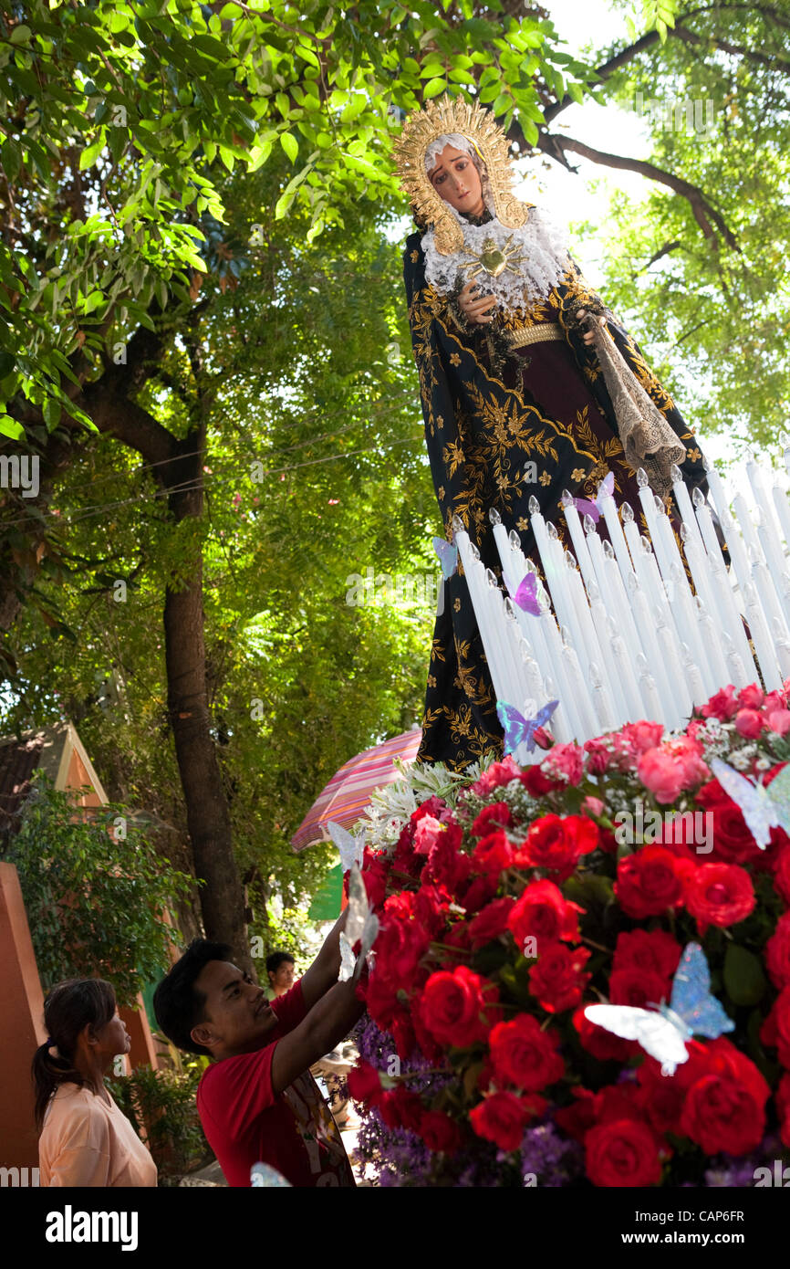 Statue flowers procession catholic hi-res stock photography and images ...