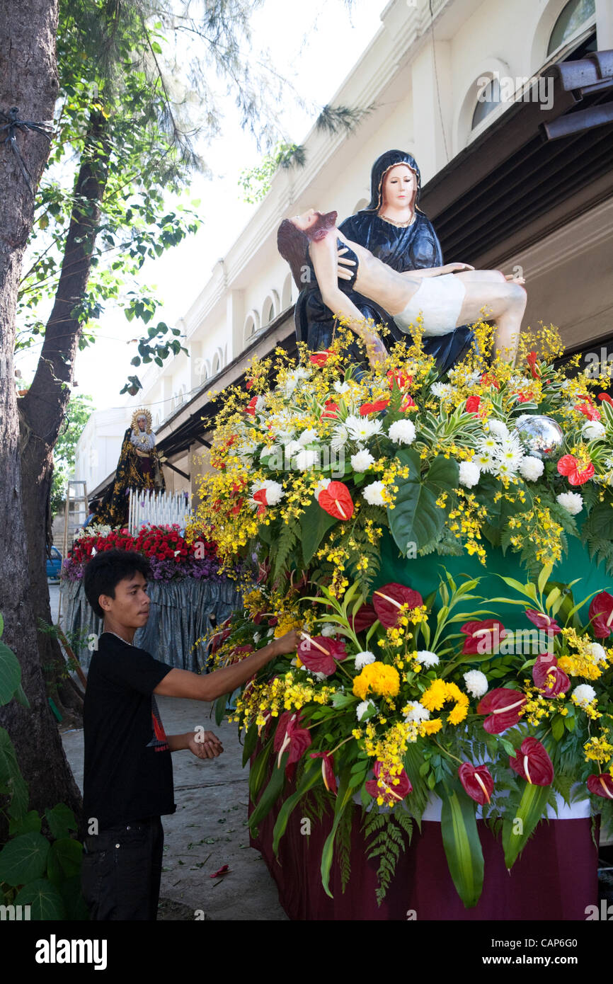 Cebu City, Philippines, 4.April 2012: Traditional Easter ceremonial ...