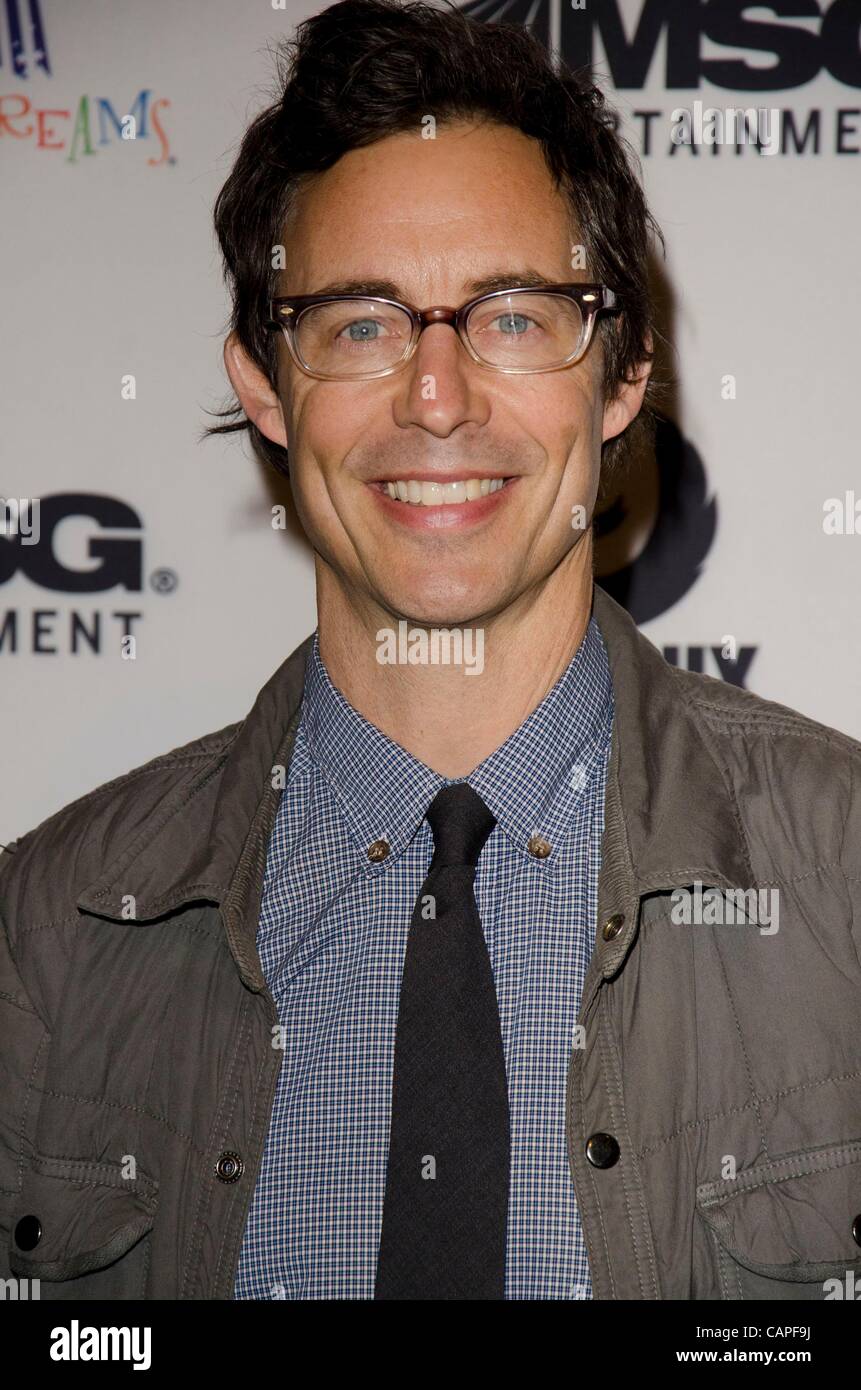 Tom Cavanagh at arrivals for Garden of Dreams Talent Show Charity ...